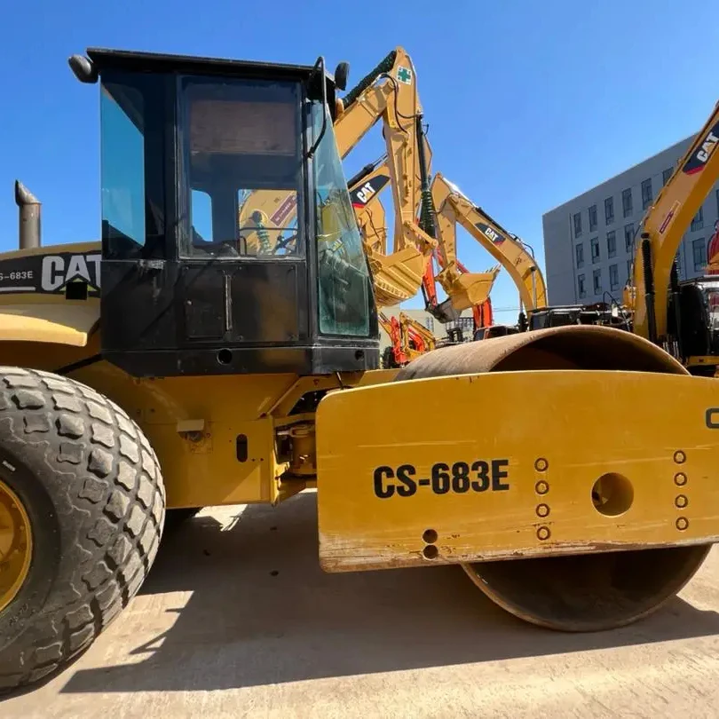 Used Caterpillar CS683E Roller road rollers cat compactor vibratory ...