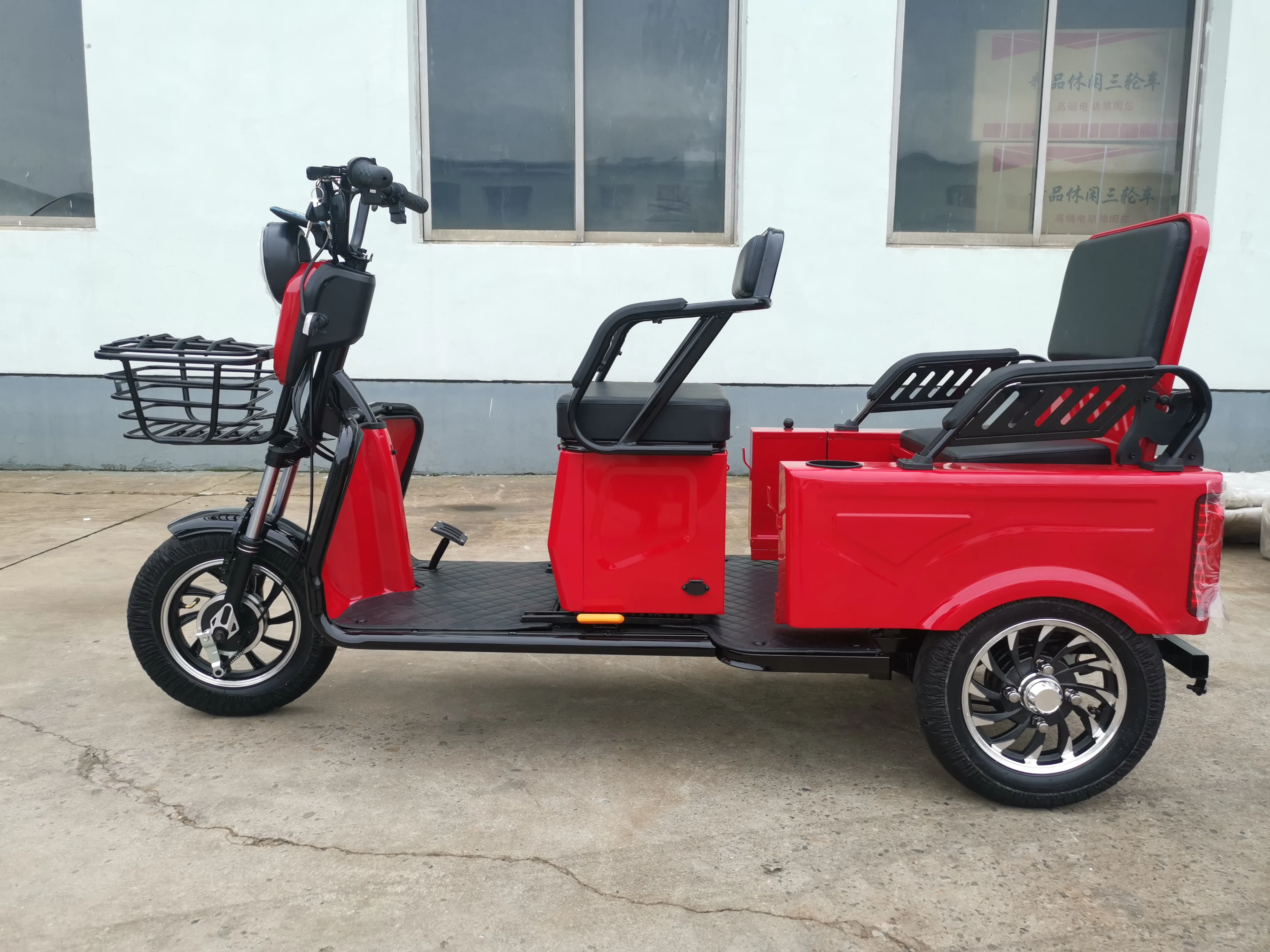 3 Wheels Electric Elderly Tricycle - Mini Tuk Tuk Scooter