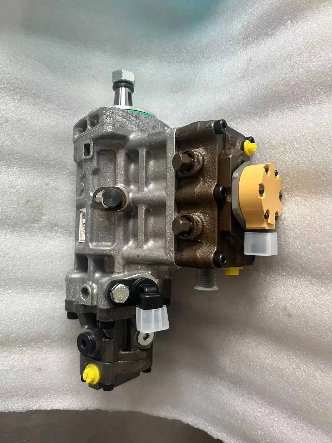 324-0532 Fuel Pump For Excavator Engine Cb-44b Cs-54b Cs-54 Cb-54b ...