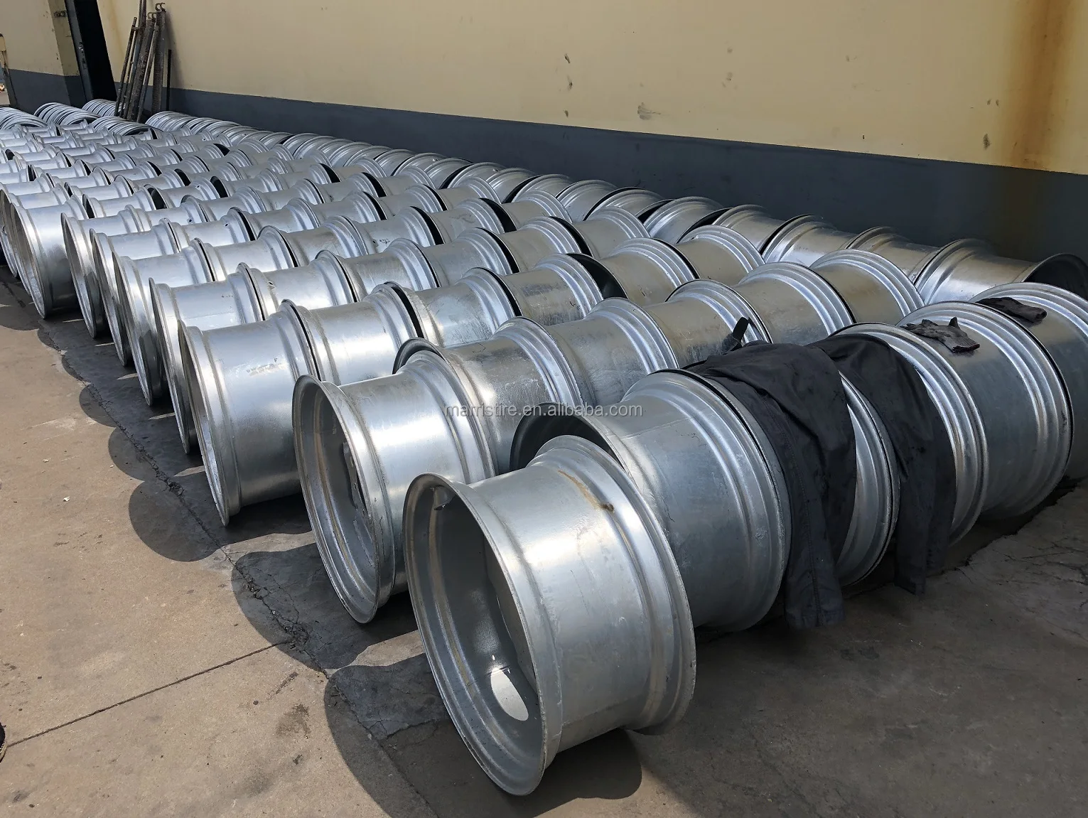 Galvanized Wheel Rim W8x24 W12x24 for 14.9-24 Irrigation Tire Use
