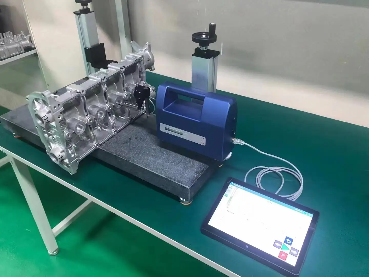 SRT-7300 Portable Surface Roughness Waviness Profile Tester