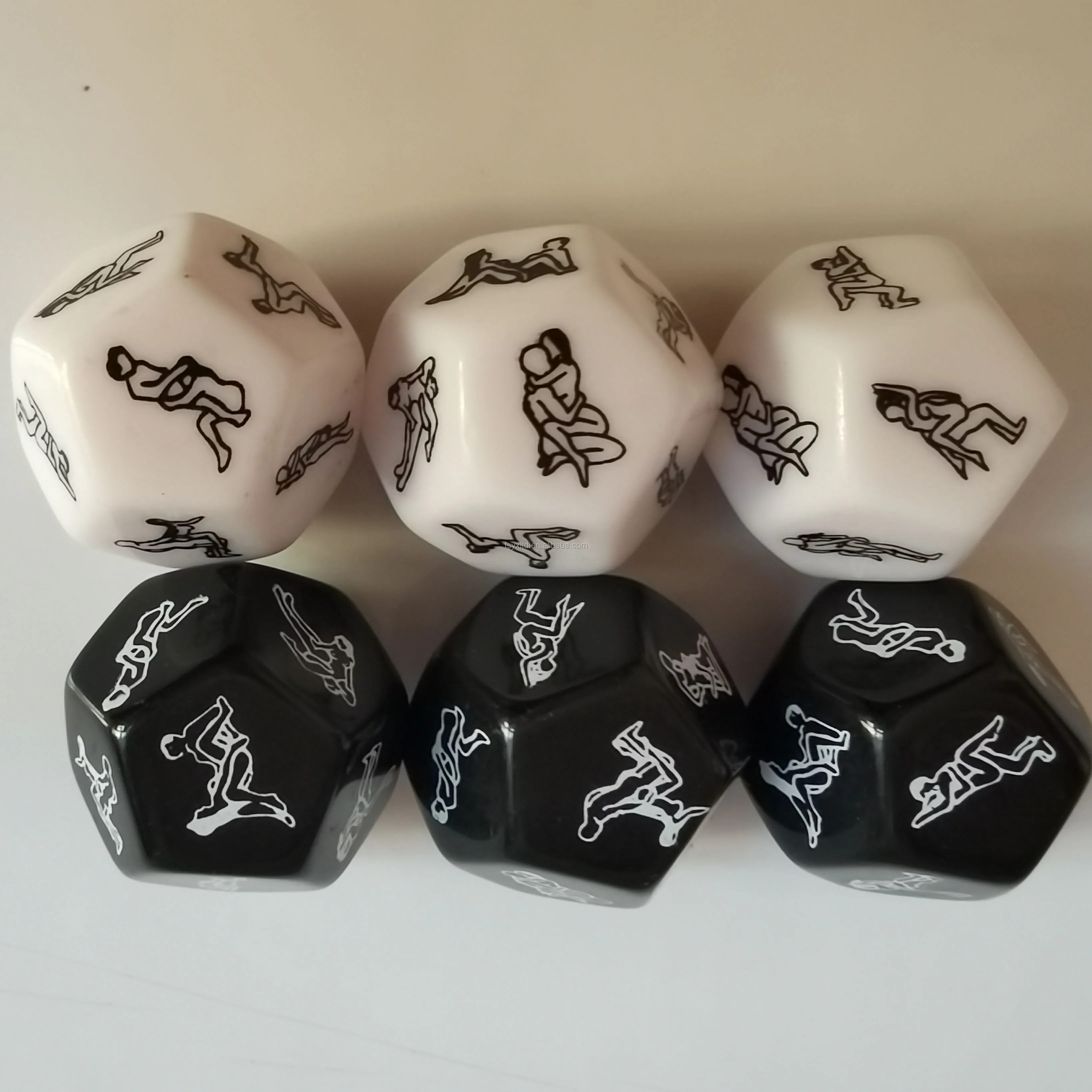 Plastic Acrylic Resin New Board Game Engraved Dice Customize logo Dices ...