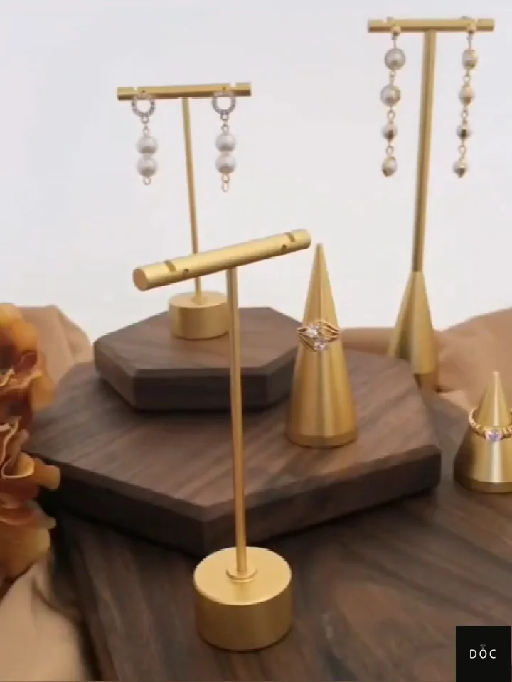 Doc New Arrivals Gold Metal Jewelry Earring Stand For Showcase Jewelry ...