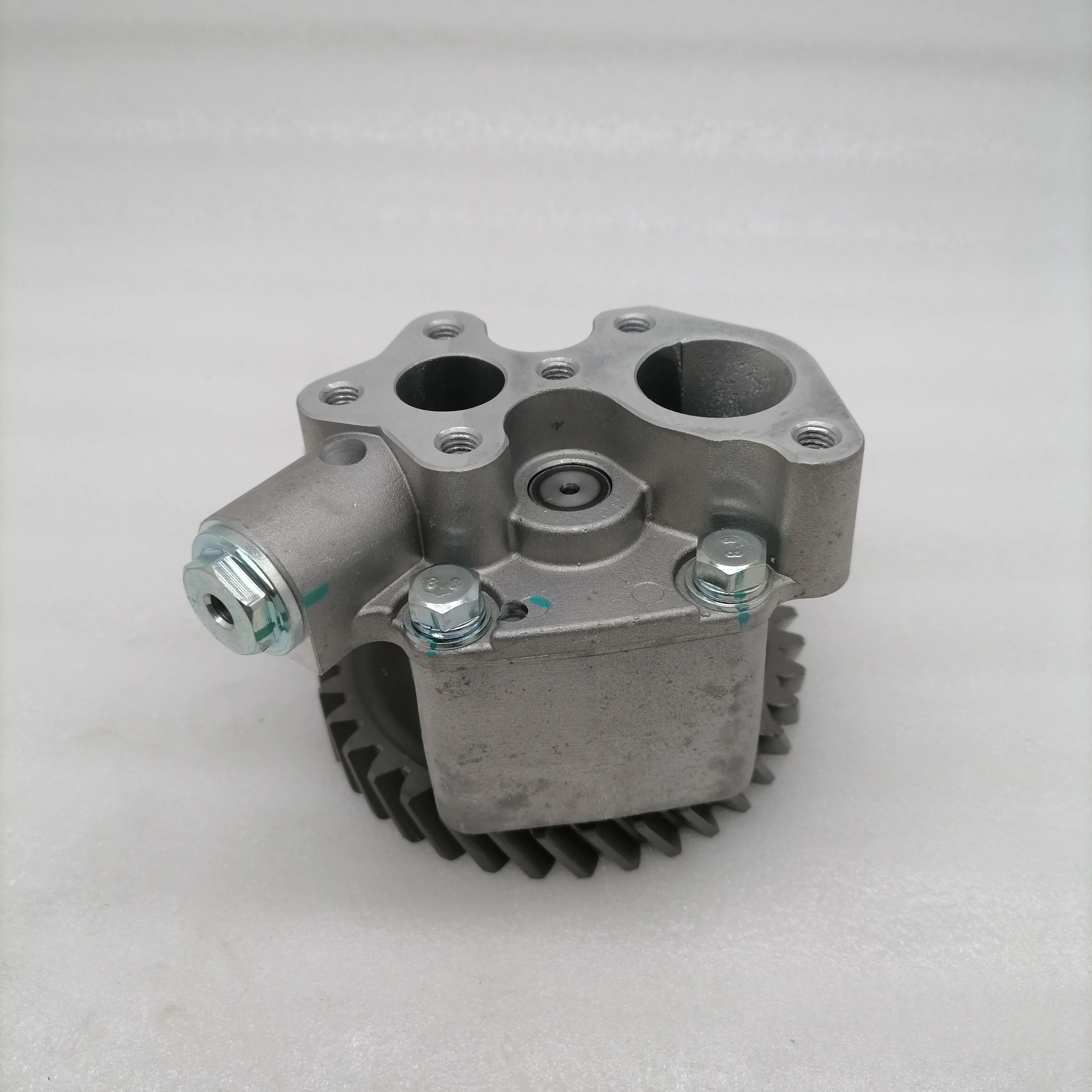 Excavator Engine Parts D2366 Engine Oil Pump 65.05100-6022 65.05100 ...
