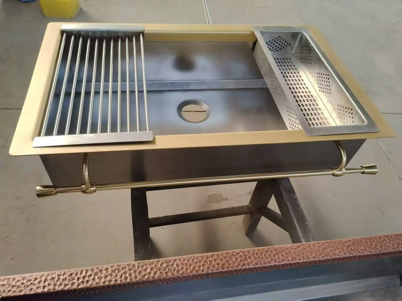 Custom Italian Kitchen Sink - Large Single Bowl Retro