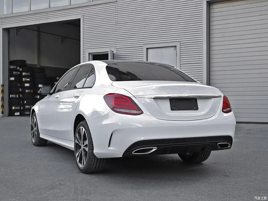 Upgrade Your Mercedes Benz C63 W205 with Carbon Fiber Diffuser