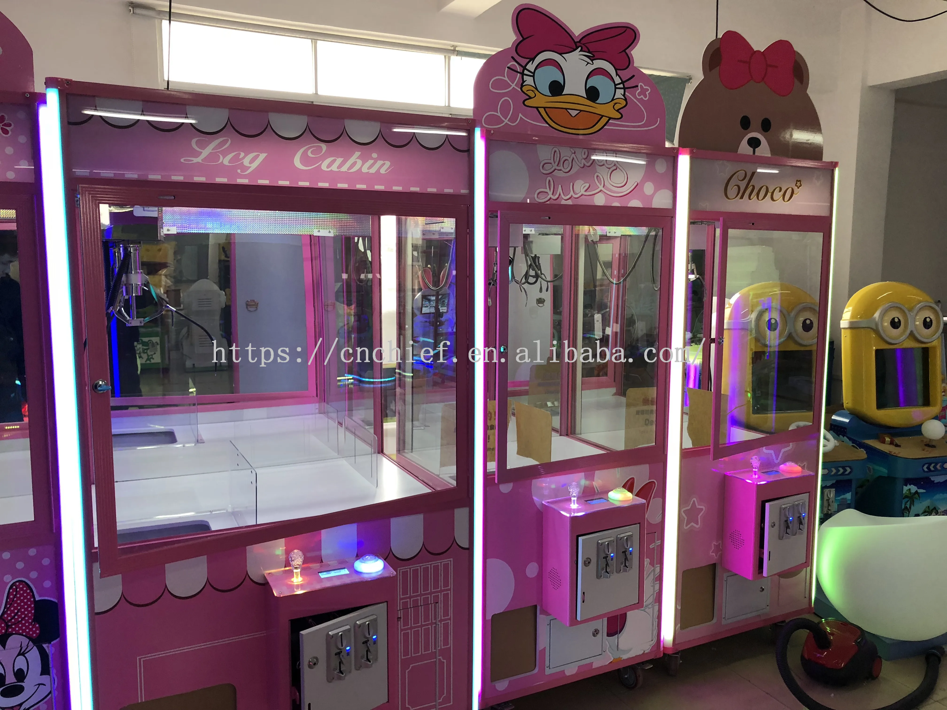 Factory Professional Production Vending Machine Catcher Game Claw Crane ...