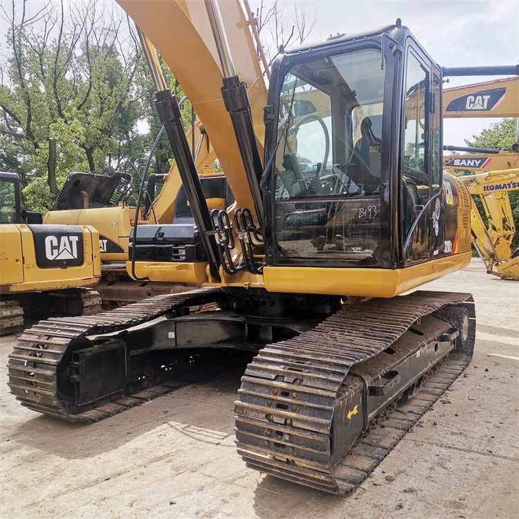 Original 20 Ton Caterpillar 320D2 Excavator - Working Condition