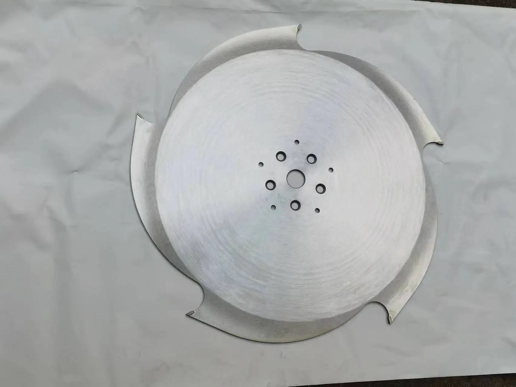 550x5.7/3.2x30x5t Lucas Circular Sawmill Saw Blade for Wood