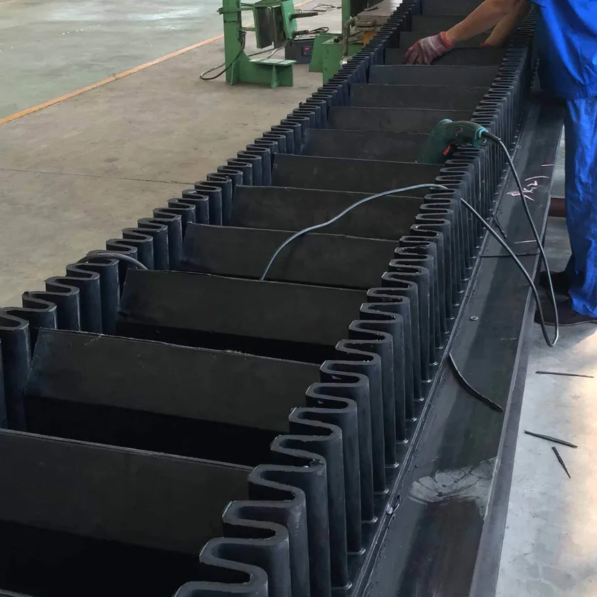 90 Degree Vertical Sidewall Corrugated Wave Conveyor Belt Wall Stand ...
