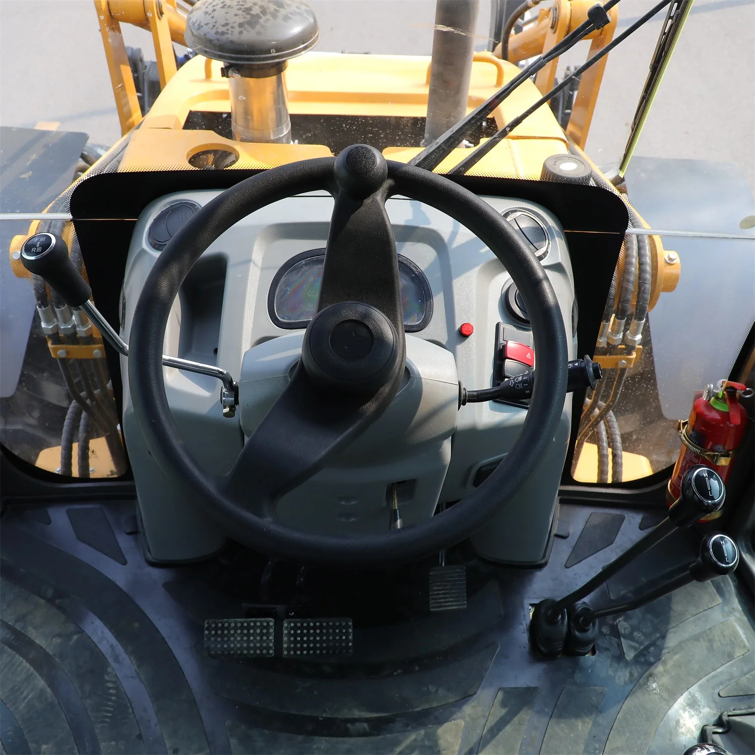 Wolf SHANMON 388H Backhoe Loaders with 6 in 1 bucket in Russia - Online ...