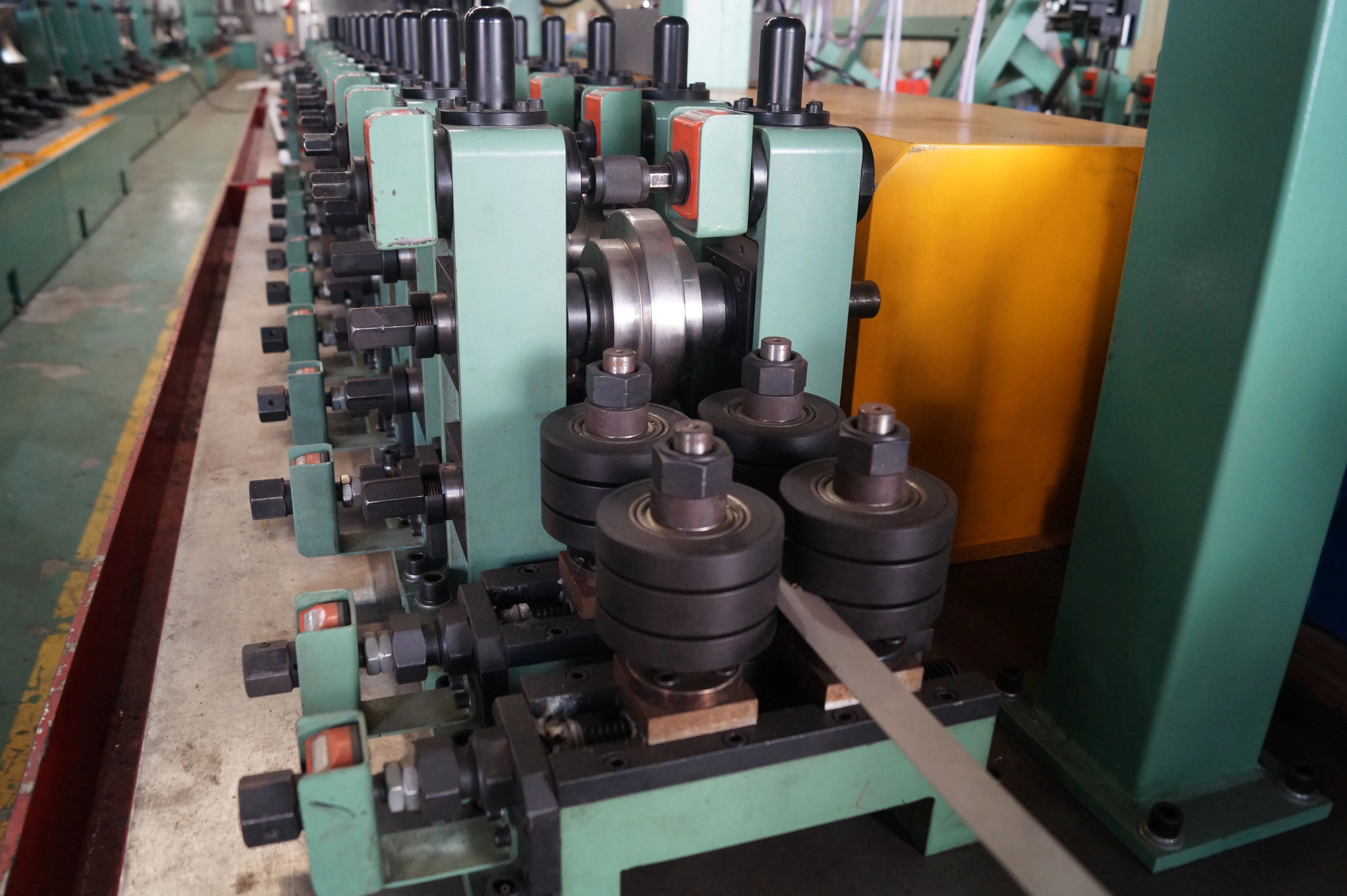 Weiyi Industrial Stainless Steel Pipe Production Line Welding Machine ...