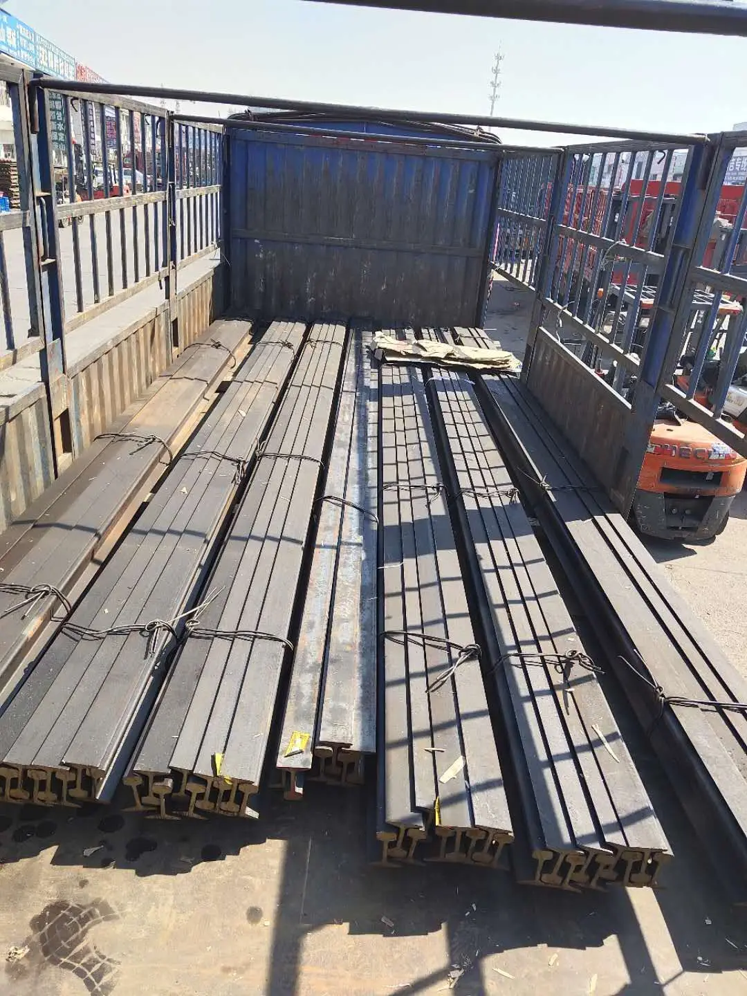 74.3kg/m Steel Rail A100 Crane Rail For Railway Building - Buy A100 ...
