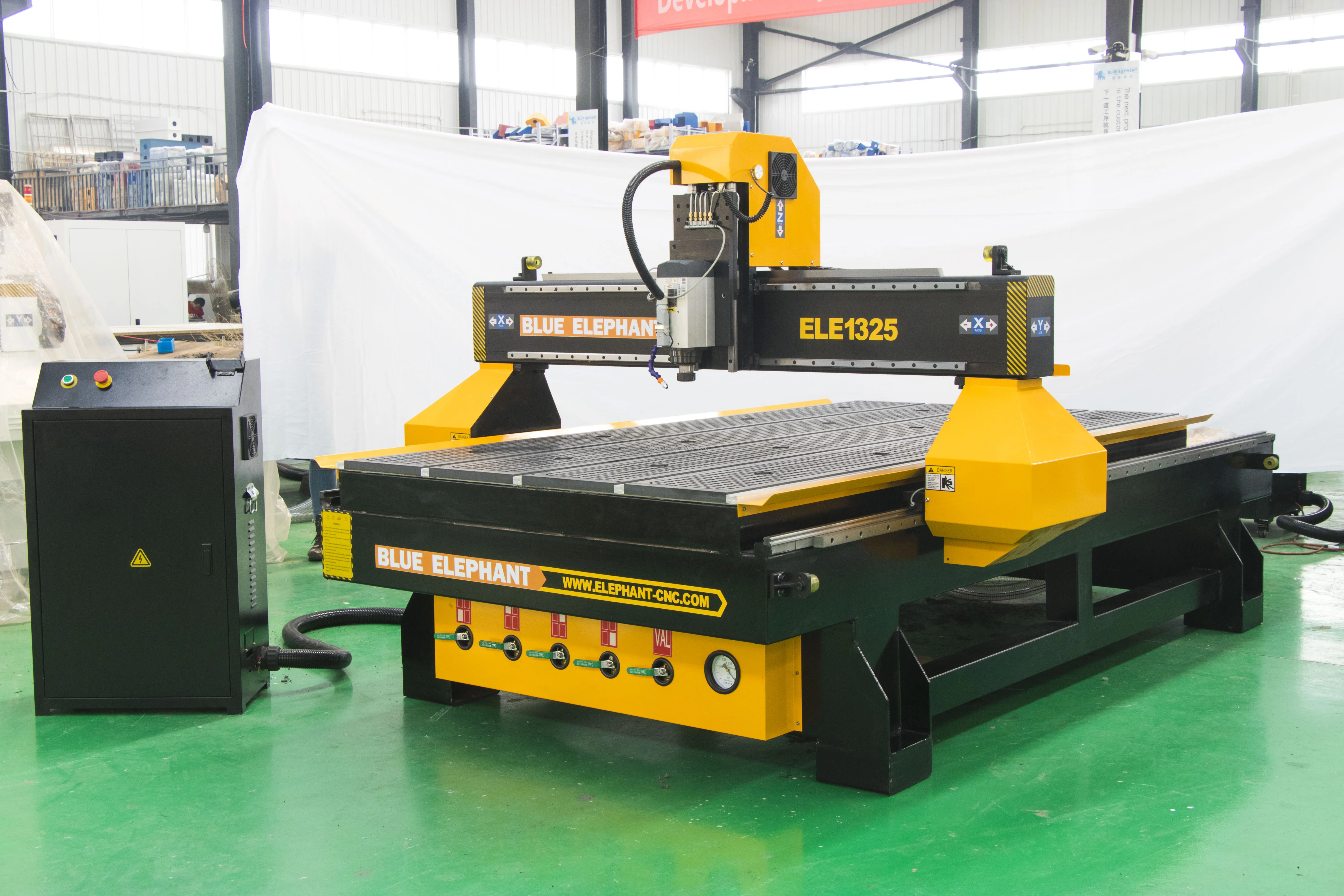 3 Axis Cnc Milling Machine 1325 Cnc Woodworking Machinery Price Wood ...