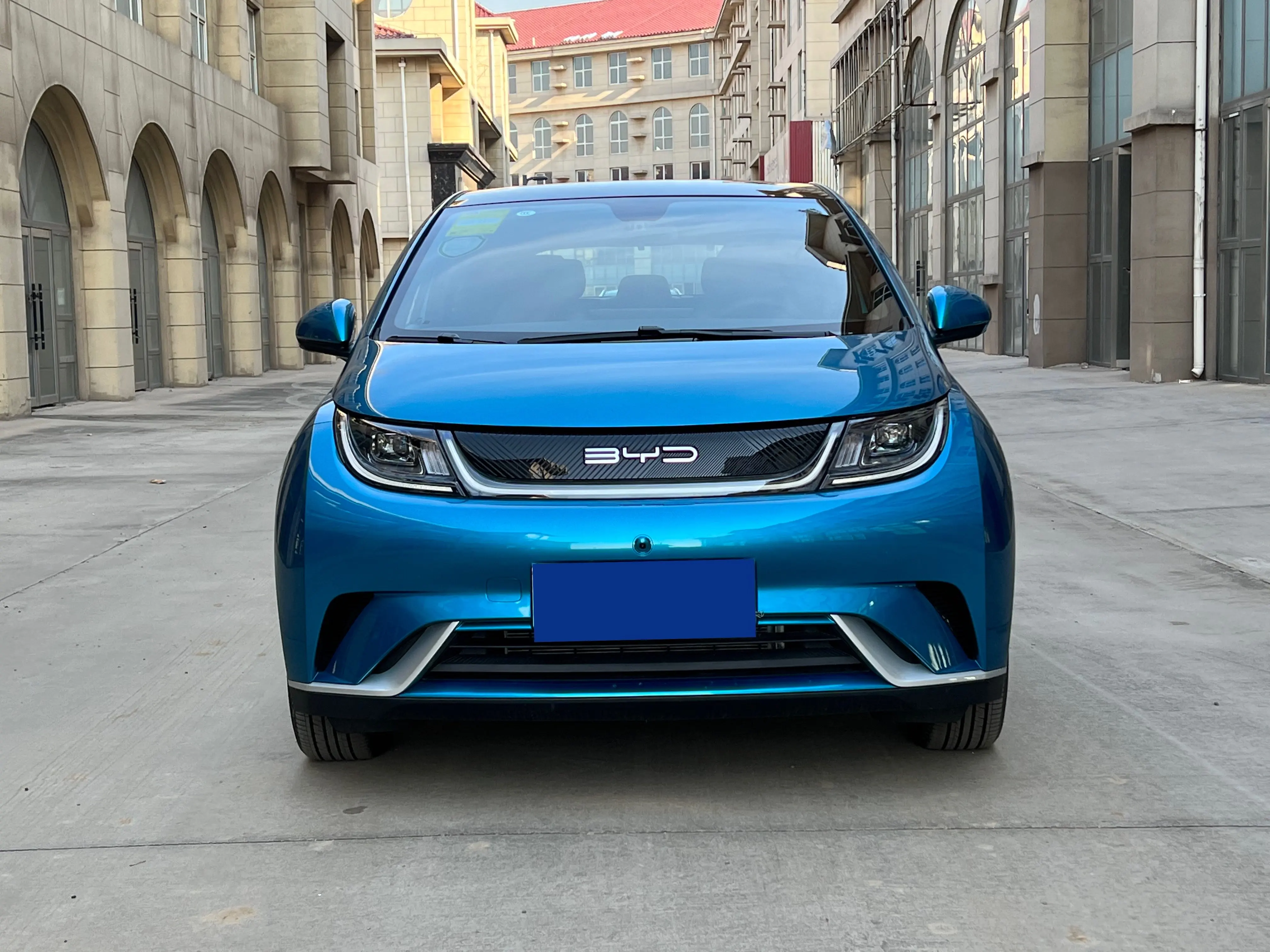 China Byd Electric Car Suv Ev Car Byd Dolphin 2023 Good Price New ...