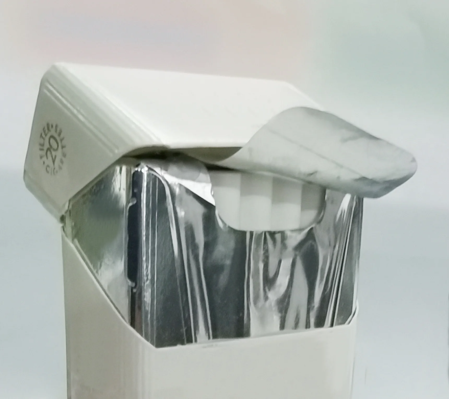 Reloc Aluminium Foil- Resealable Package: Moisture-preserving Liner ...