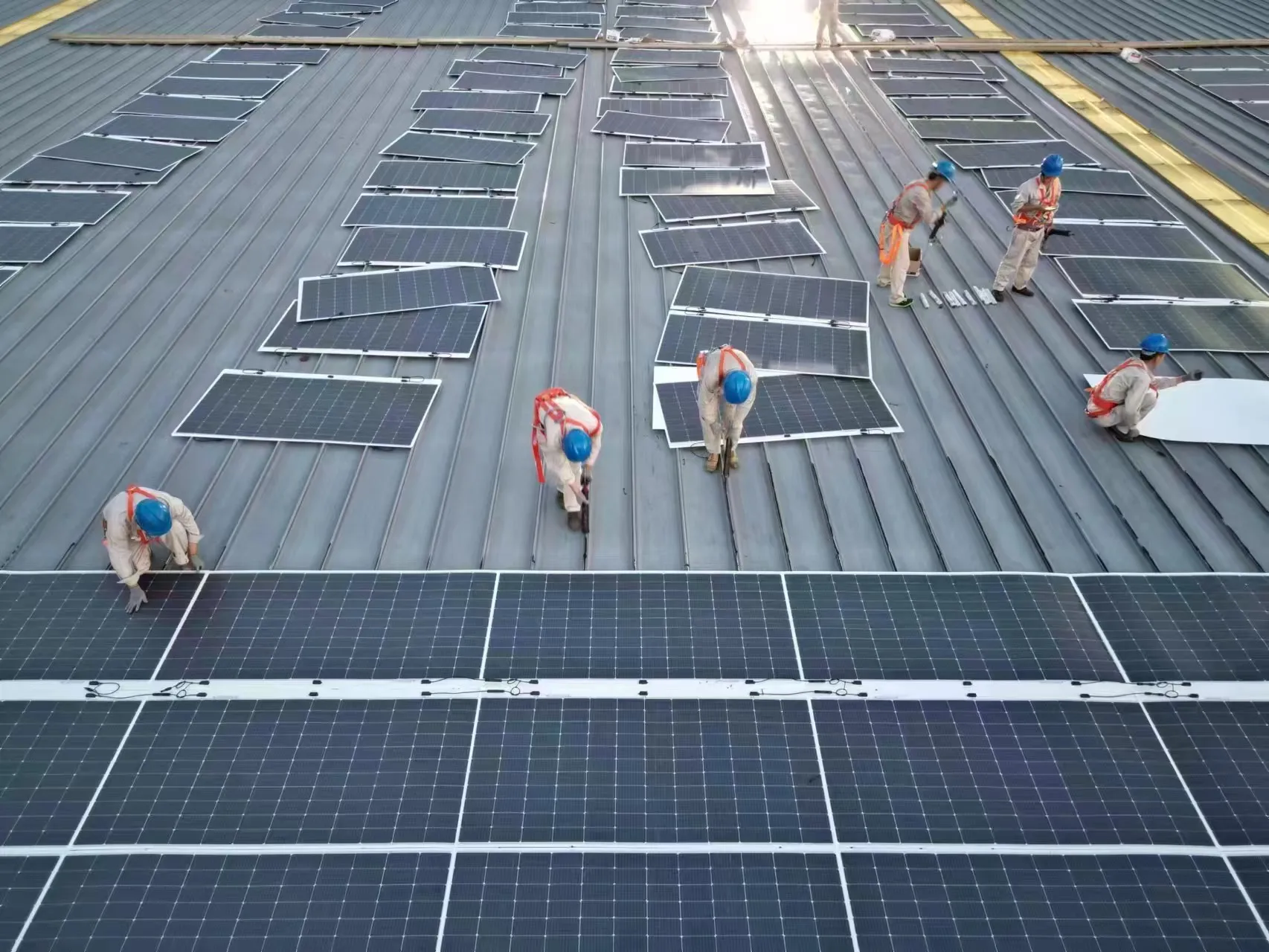 Solar System With Industrial And Commercial Crystalline Silicon Solar ...