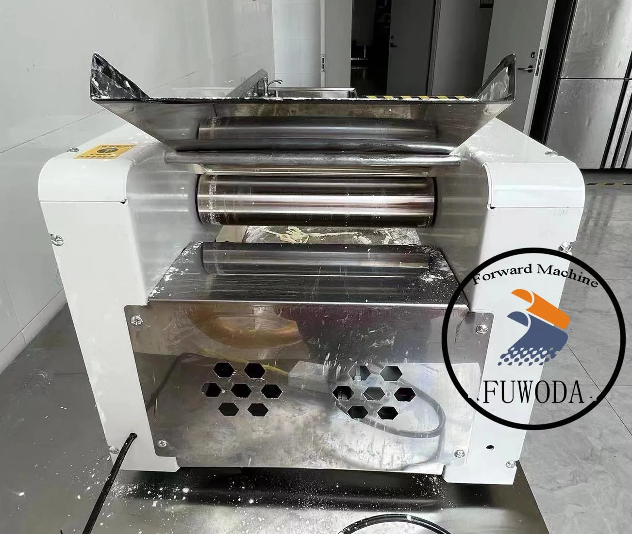 Industry Dough Roller Sheeter - High Productivity Bakery Equipment