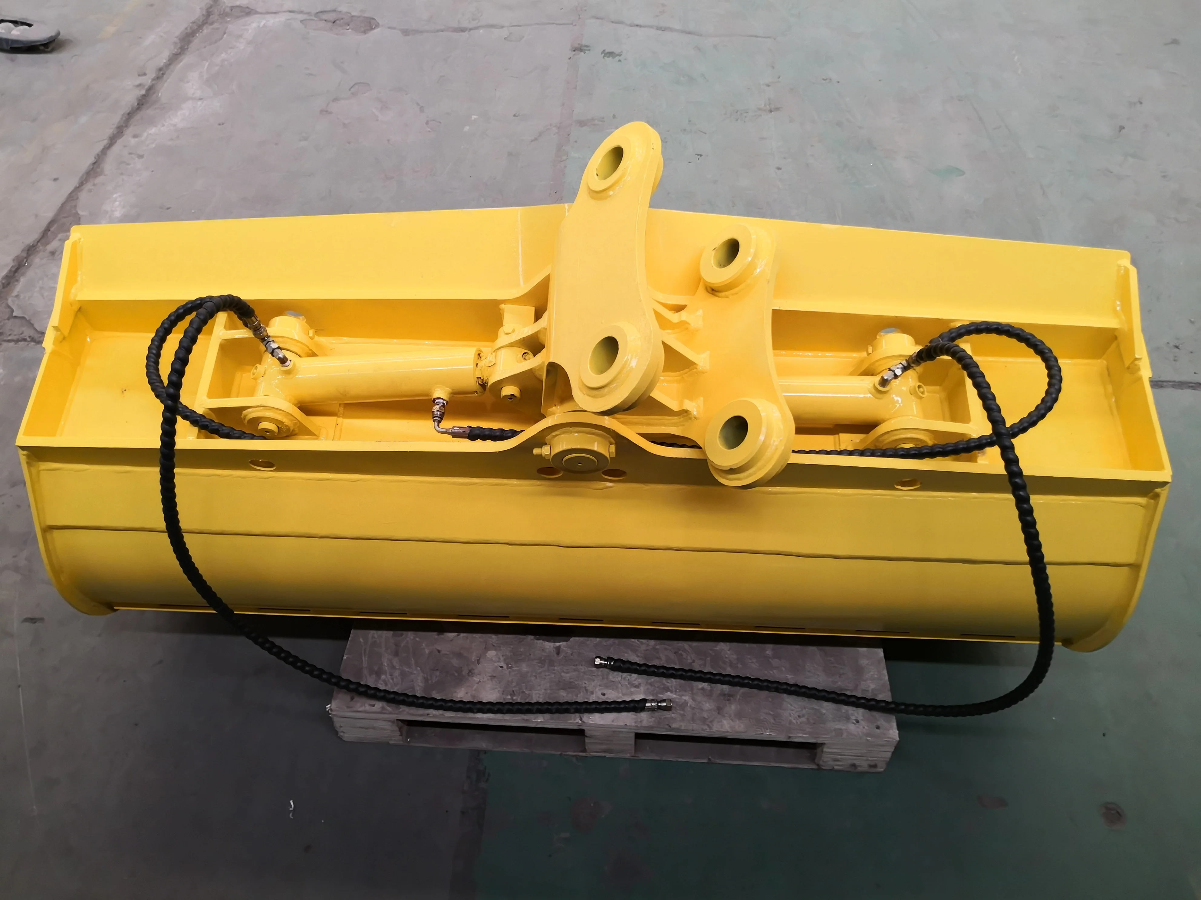 Mini Excavator Tilting Bucket For Komatsu Pc30 Excavator Slope Cleaning ...