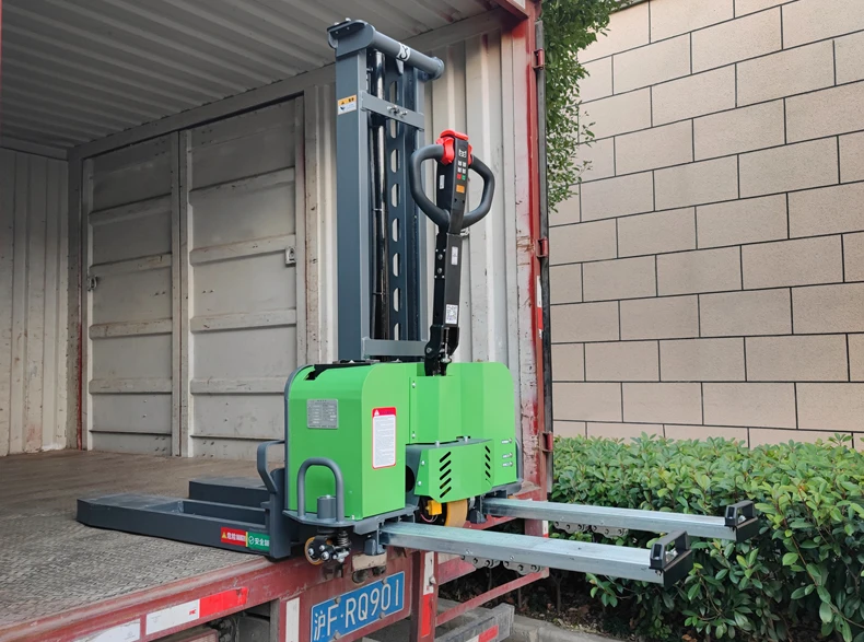 Chariot Elevateur Gerbeur - Self Loading Forklift Stackers