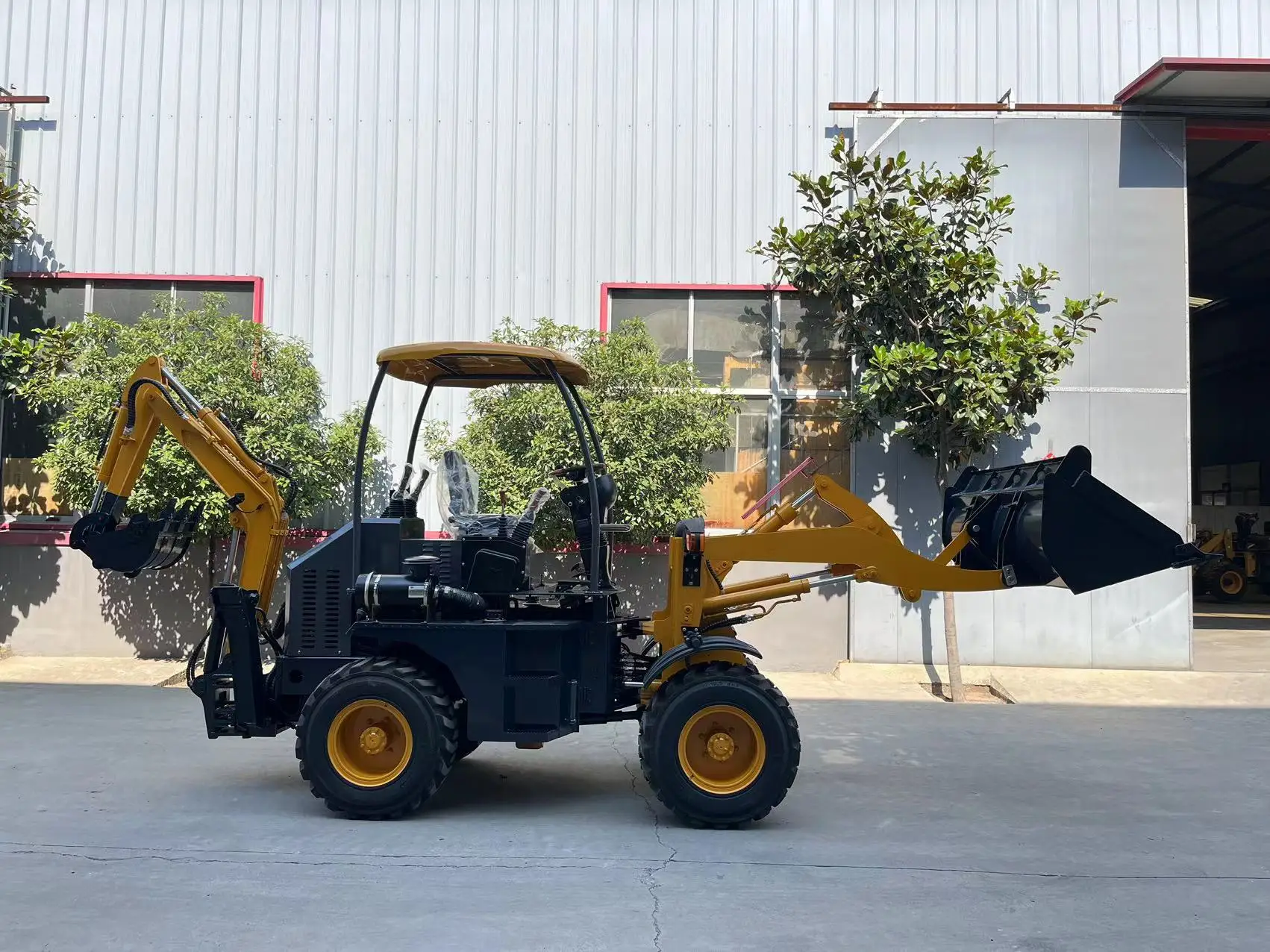 TH10-50 Mini Retroexcavadora Backhoe Loader 4x4 Wheel Drive