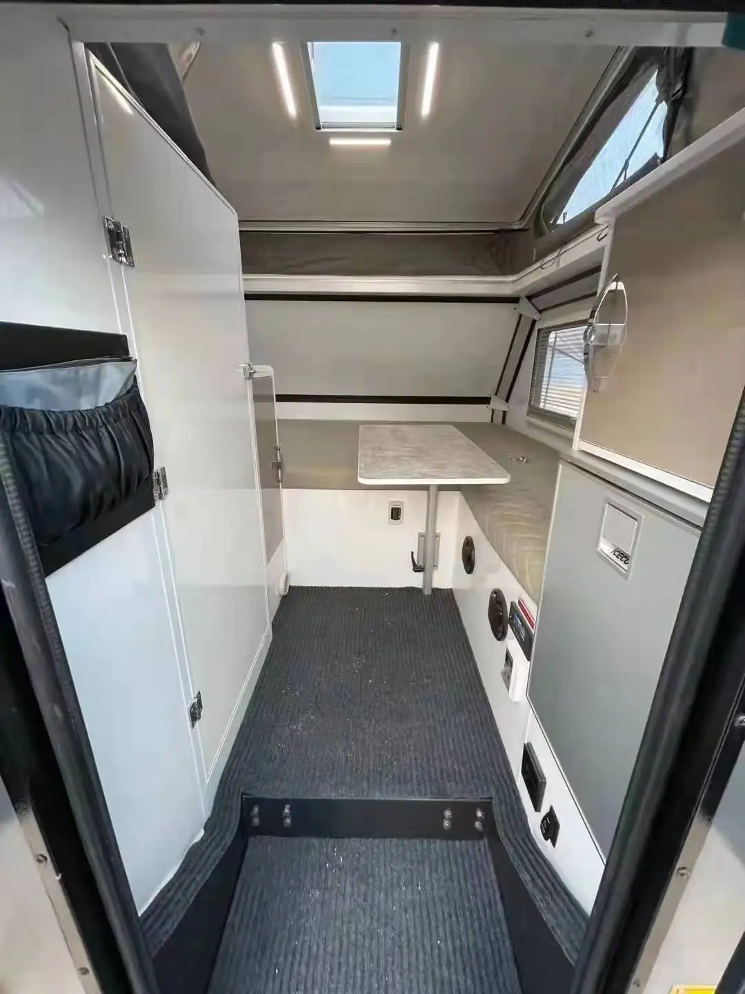 15ft Hybrid High Quality 6 Sleep Camper Trailer Offroad