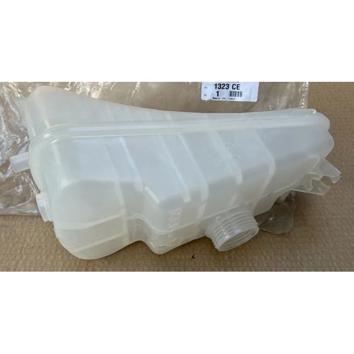 Auto Radiator Water Tank Coolant Expansion Tank 1323CE for Peugeot
