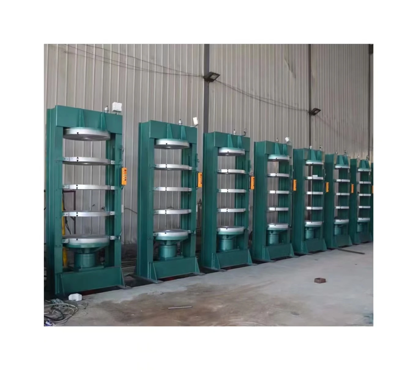 Hydraulic Tyre/tire Curing Press Rubber Vulcanizing Machine - Buy ...