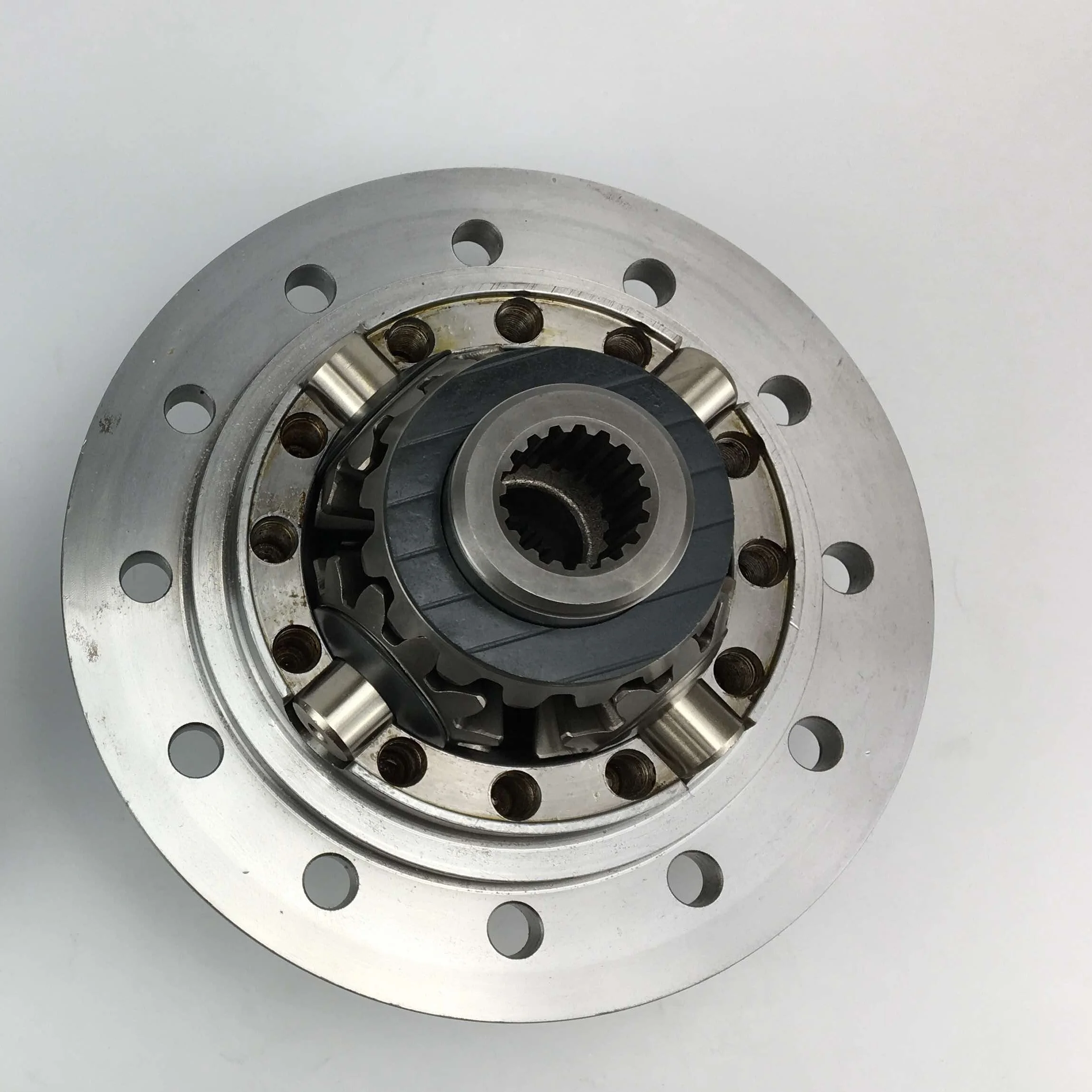 Differential Case Assembly For Isuzu FRR Truck Parts Standard Size Differential House Assembly ...