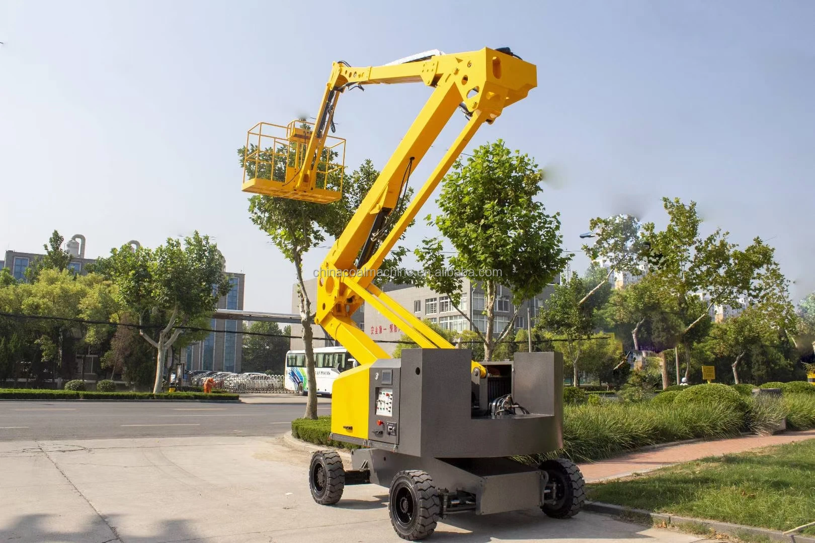 Mobile Electric Self-propelled Crank Arm Lifting Work Platform Arm Boom ...