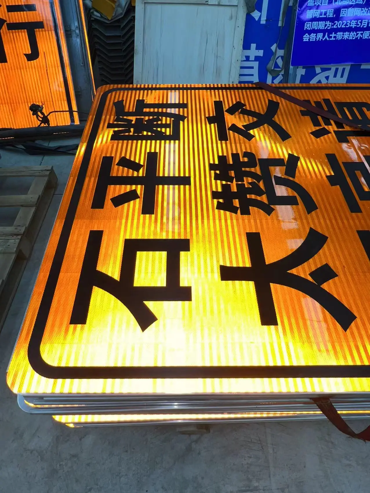 Customized Design Traffic Reflective Warning Sign Road Work Ahead Road ...