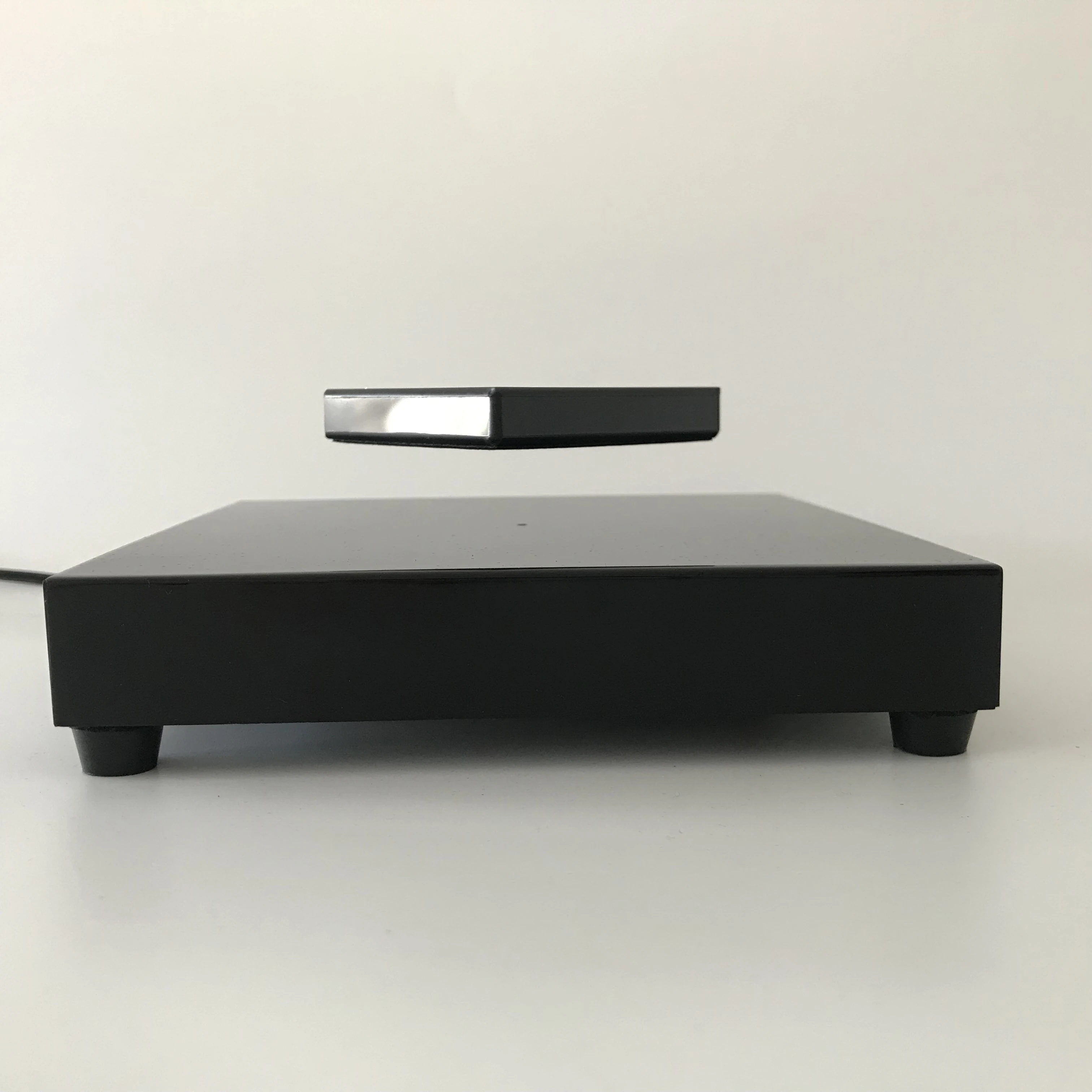 Magnetic Levitation Display - Floating Advertising Stand