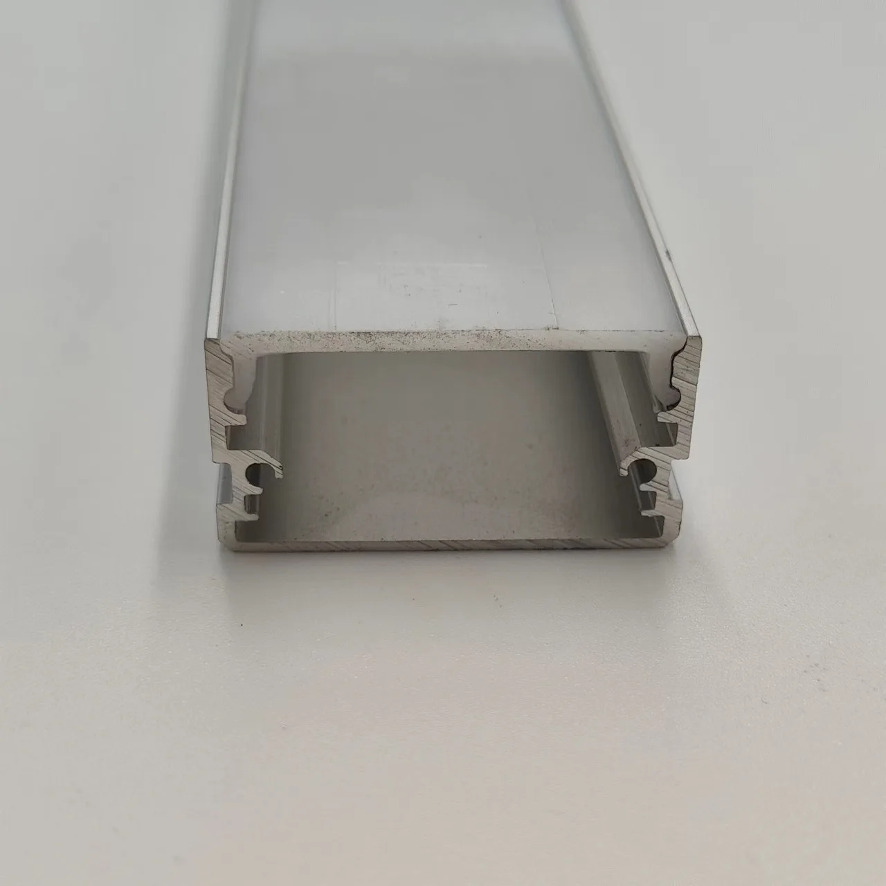 U Shape Recessed Cabinet Lighting Fixture Aluminum LED Profile for LED ...