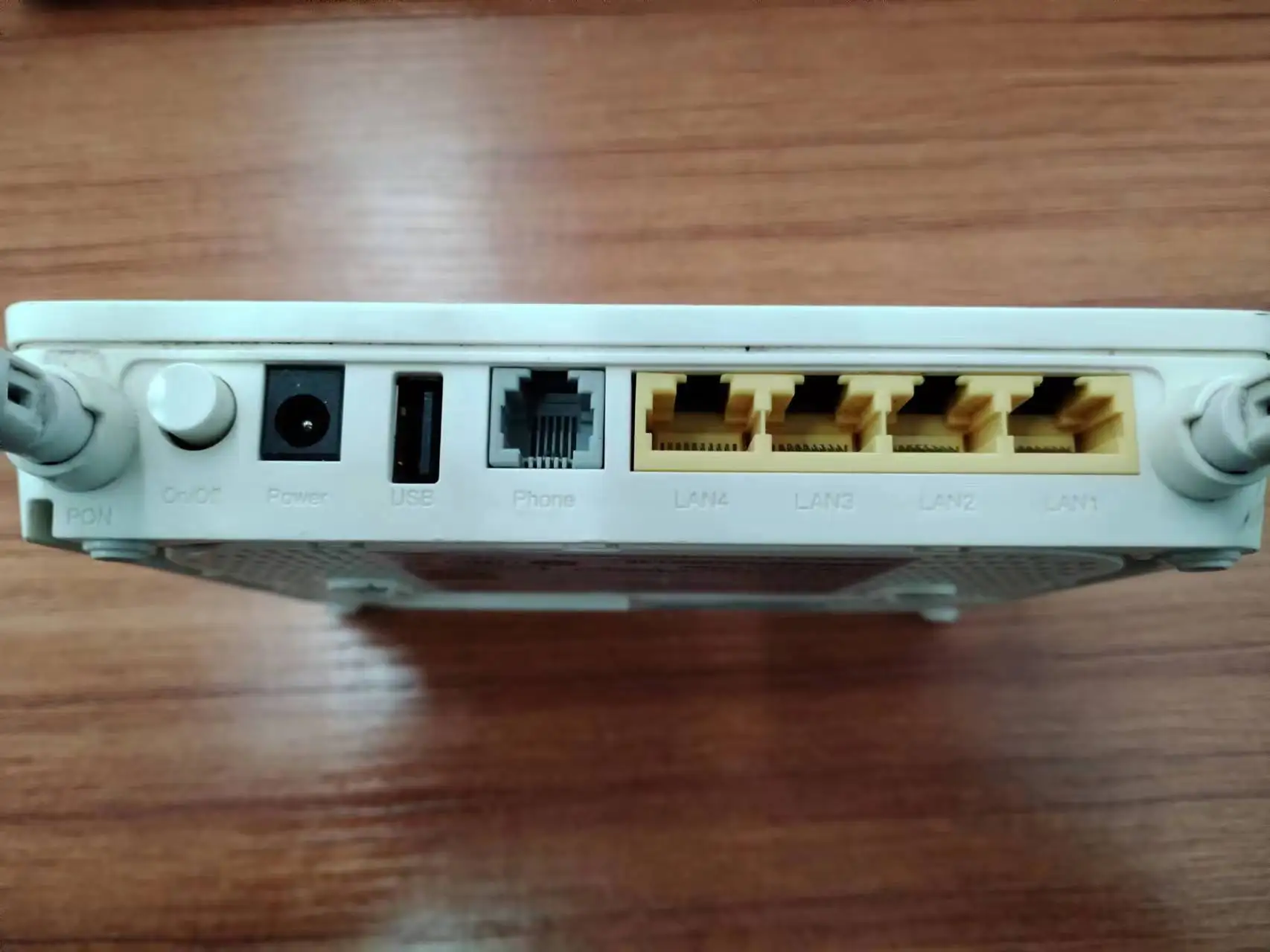Huawei Hg8347r Gpon Used Onu Hg8347r 4fe Lan +2.4g Wifi 2dbi Wifi Onu ...