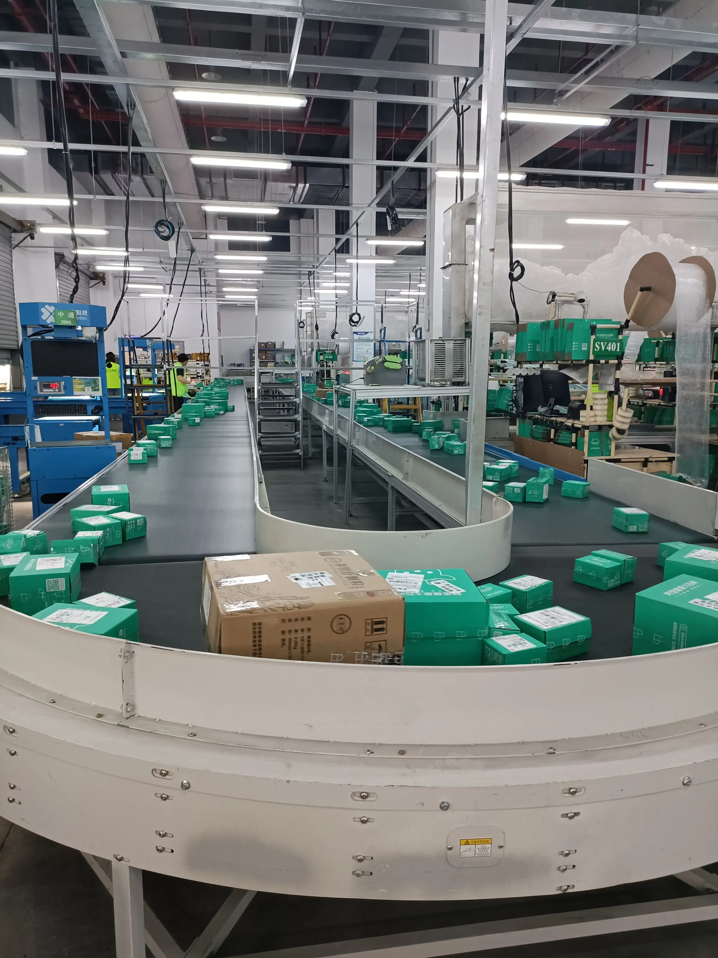 Elevator Assembly Line Conveyor Belt Conveyor Flat Belt Conveyor - Buy ...