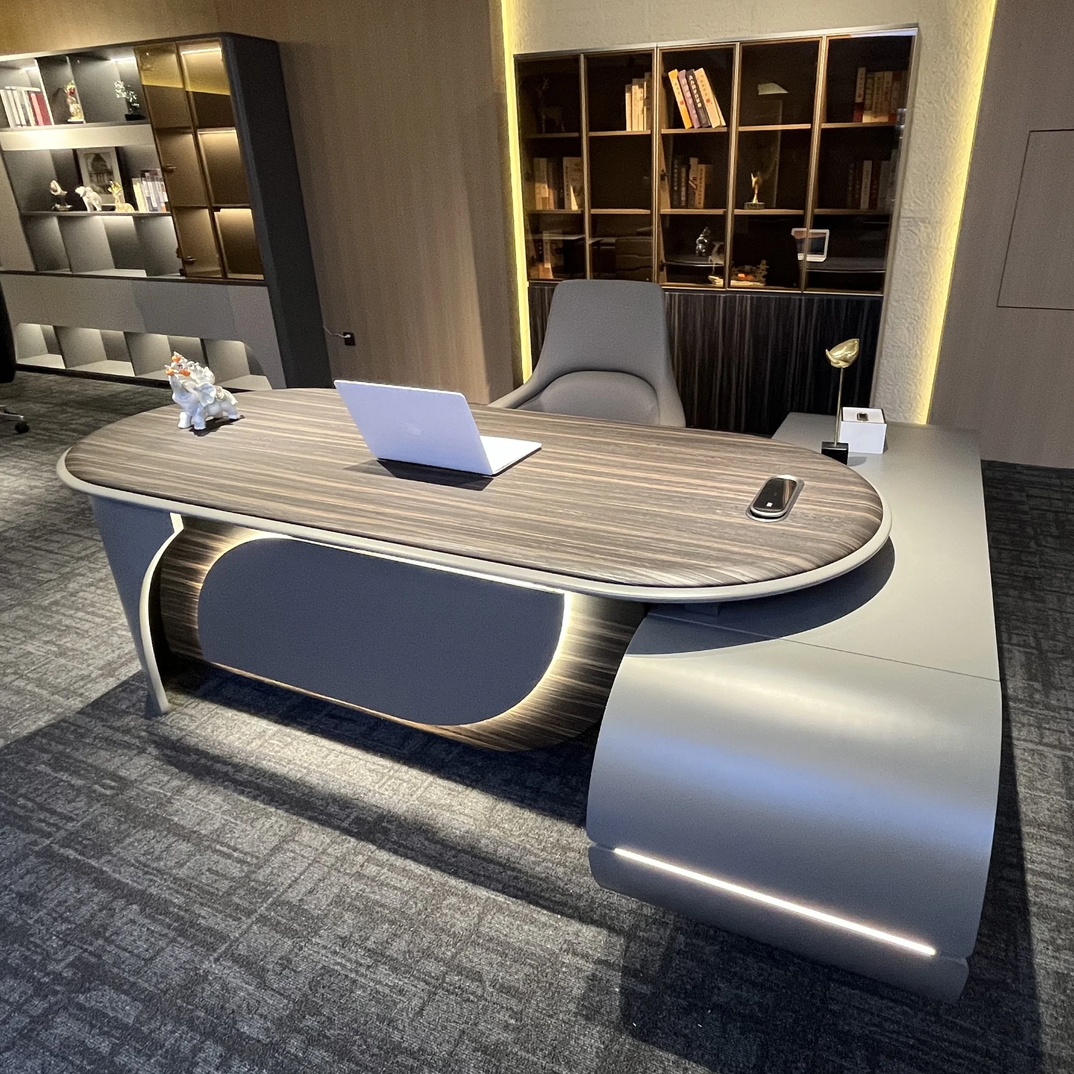 Boss Modern Office Table Design - High Quality & Convertible