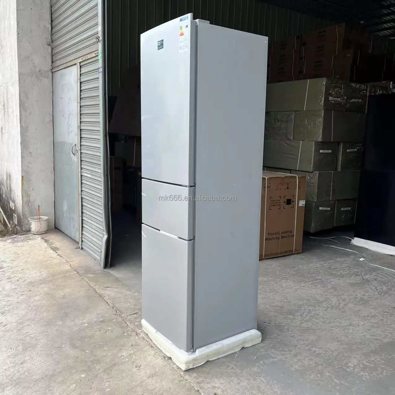 Vertical 3 Door Fridge 250L Silver Color EU Standard A+++