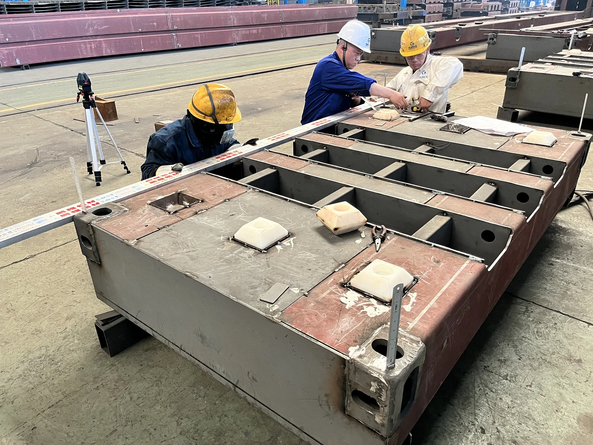 Floating Pontoon Barges - Efficient Container Transportation