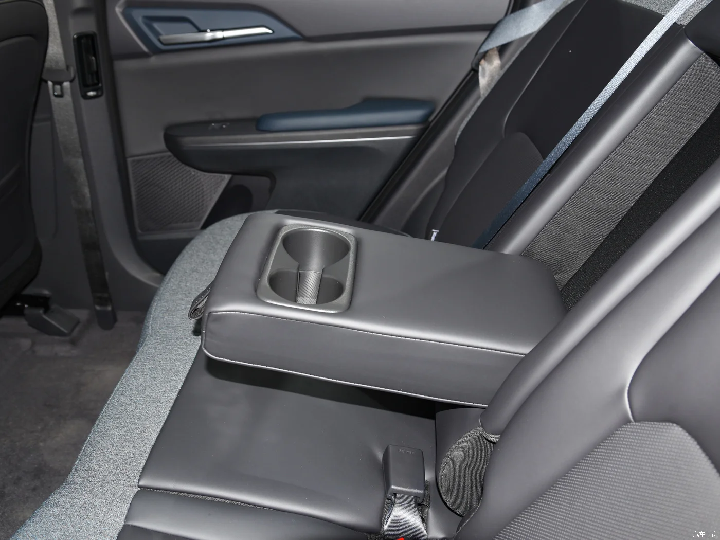 Electric Cars Dongfeng 2024 Yueda Kia Ev5 530 Land Suv530km Lithium ...