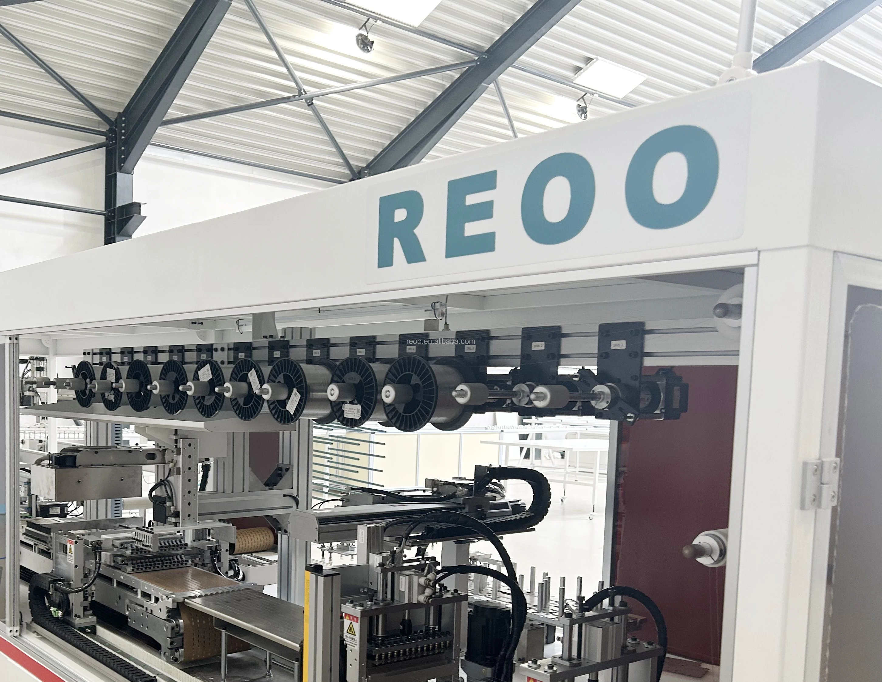 Solar Cell Tabbing and Stringer Machine with Visual EL Detection