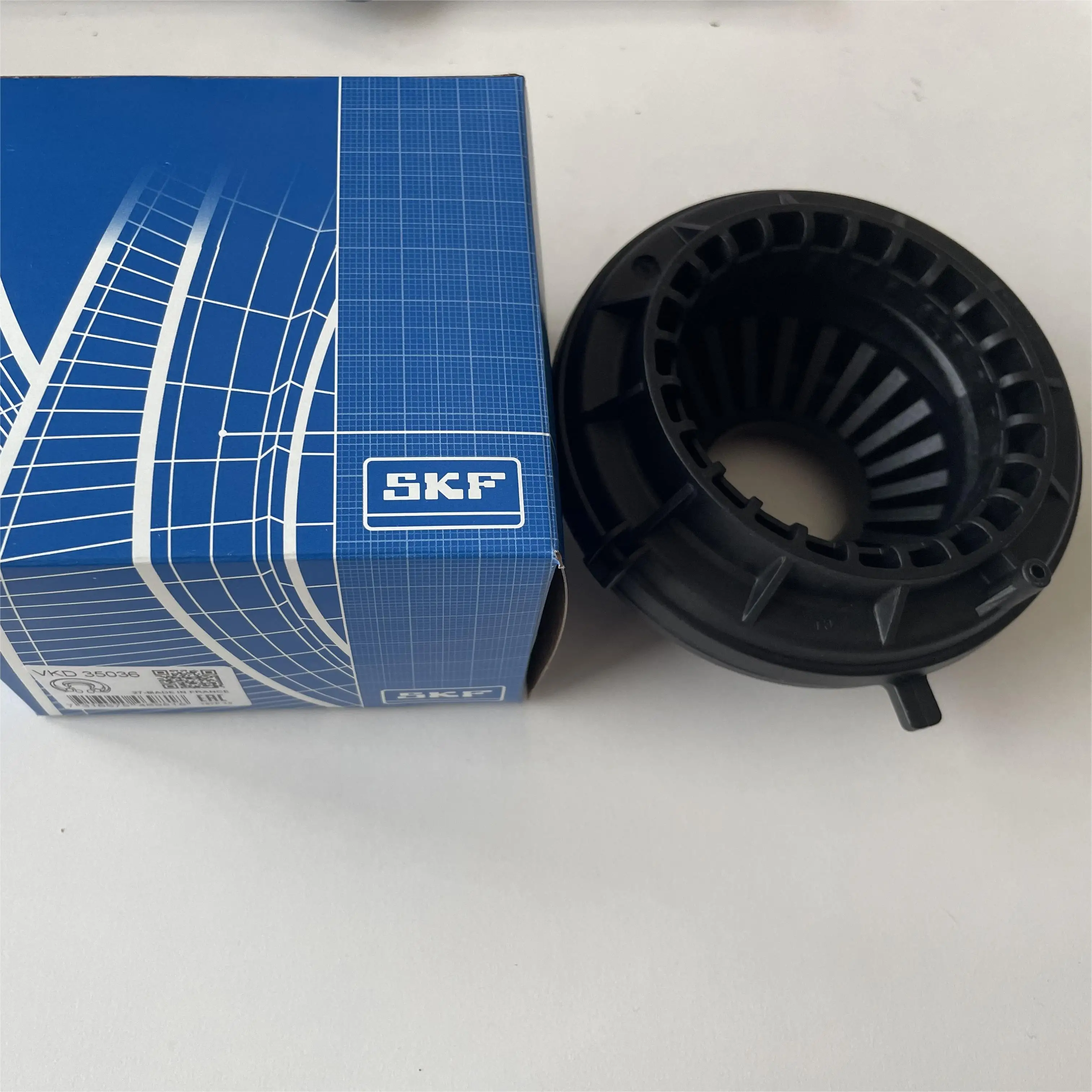 Vkd 35036 1539863 1679526 M252.14 31277826 Front Shock Absorber Support ...