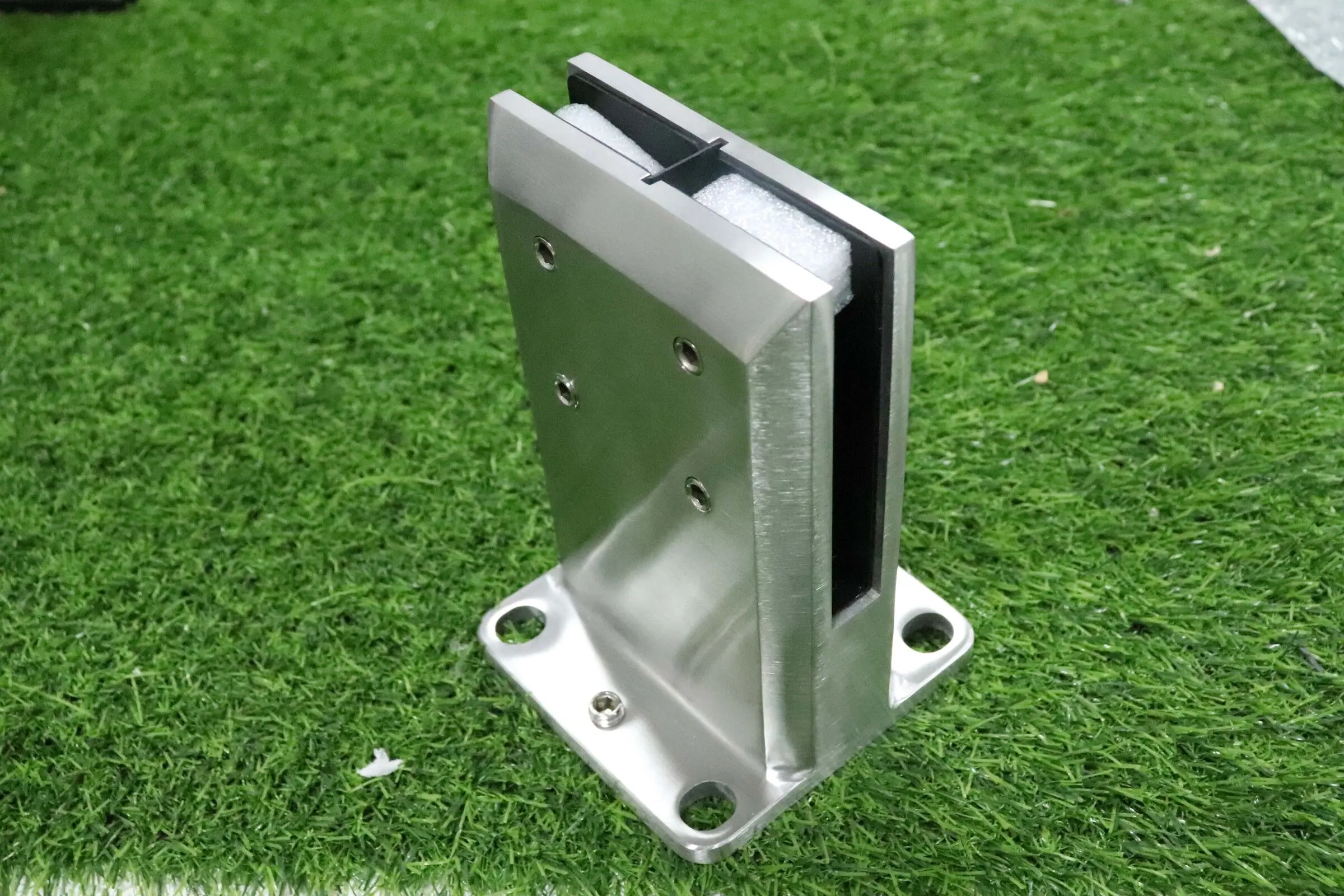 Stainless Steel Glass Clamp Glass Spigots Post Stairs Railing Pool ...