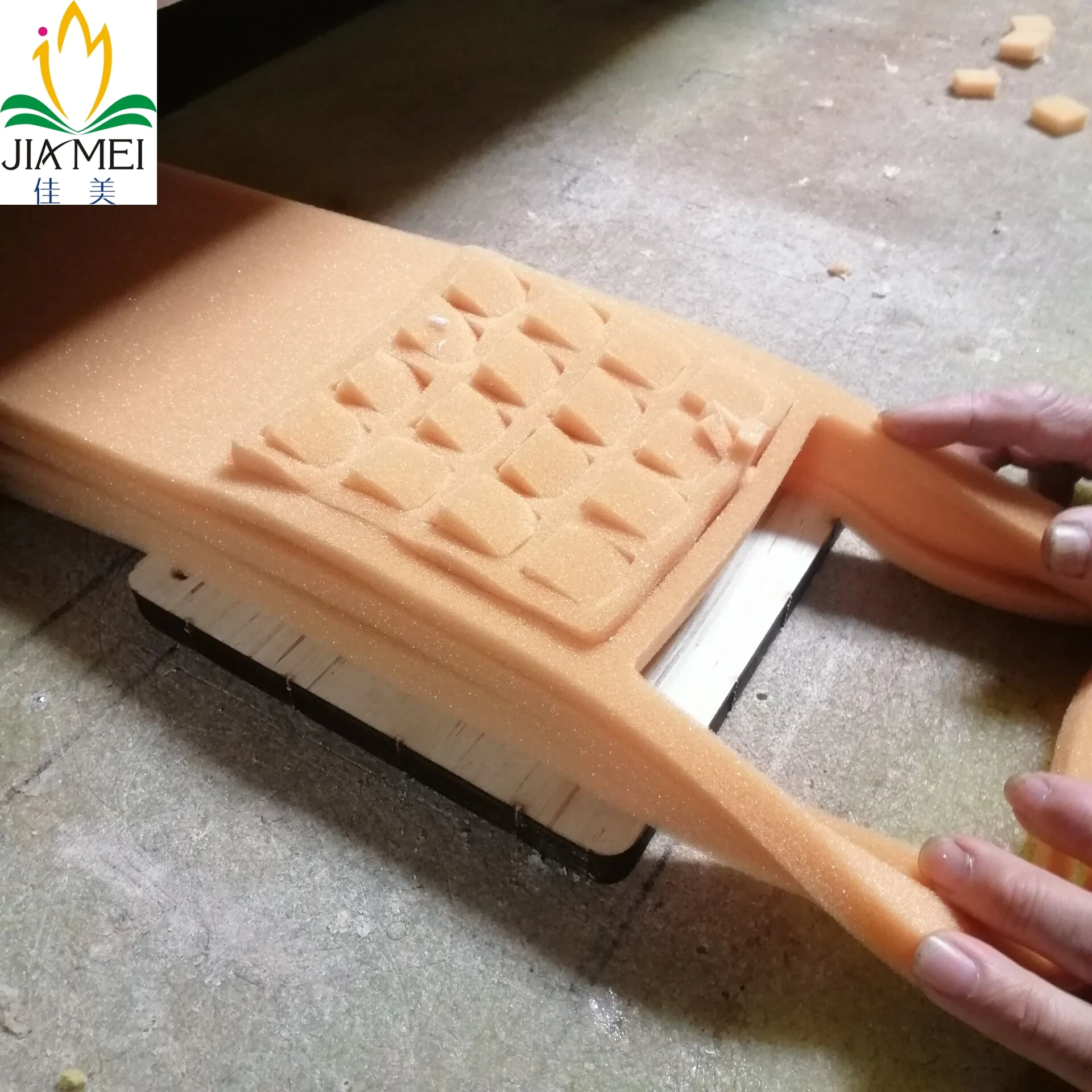 Oem Design Toast Waffle Shape Kids Body Shower Bamboo Hand Washing Bath ...