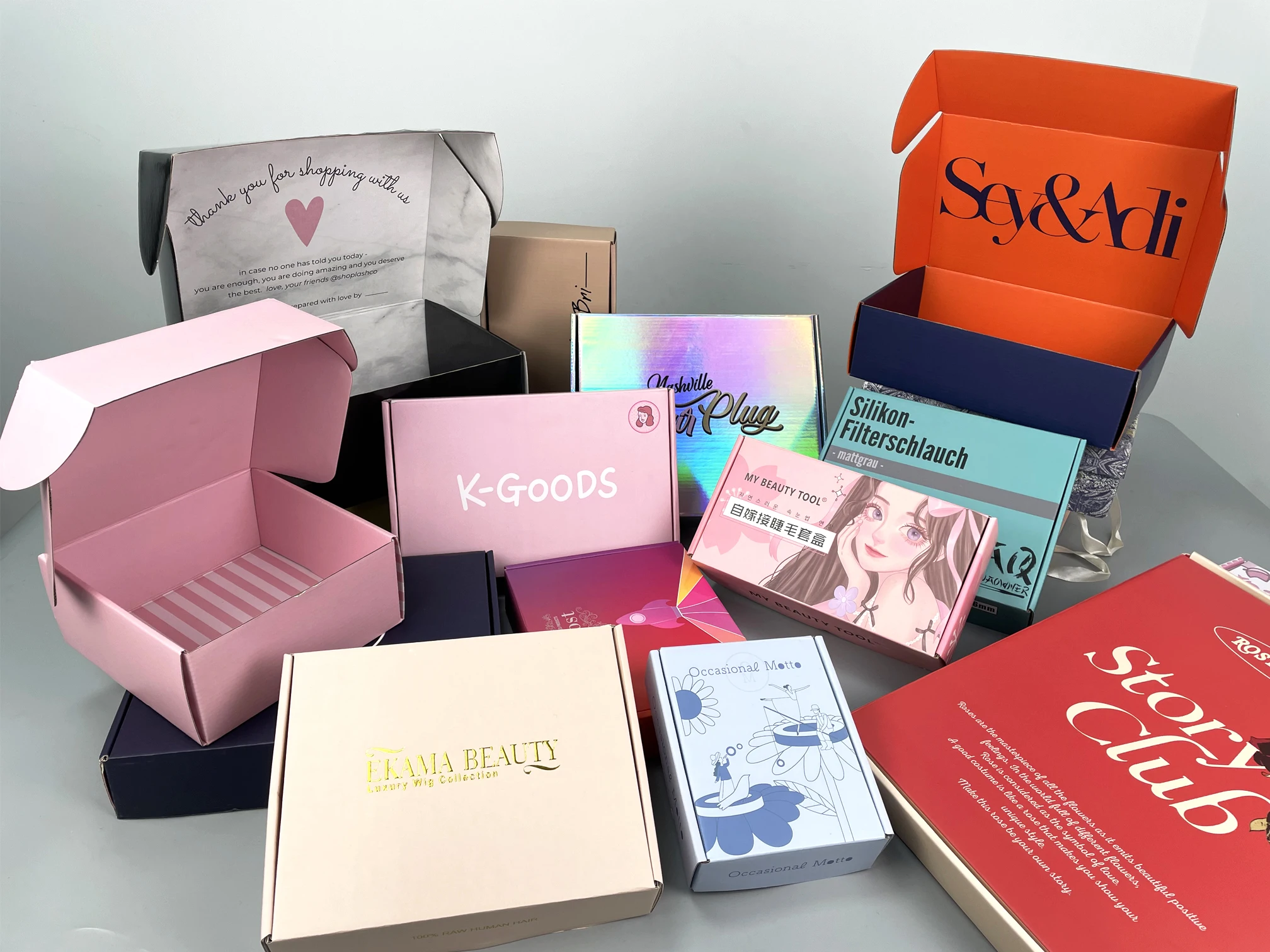 Customizable Textured White Paper Box Packaging for Gifts