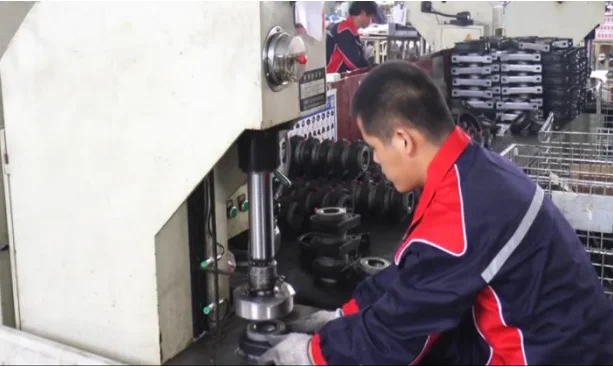 Auto Car Parts Propshaft Couplings Driveshaft Center Support Bearing ...