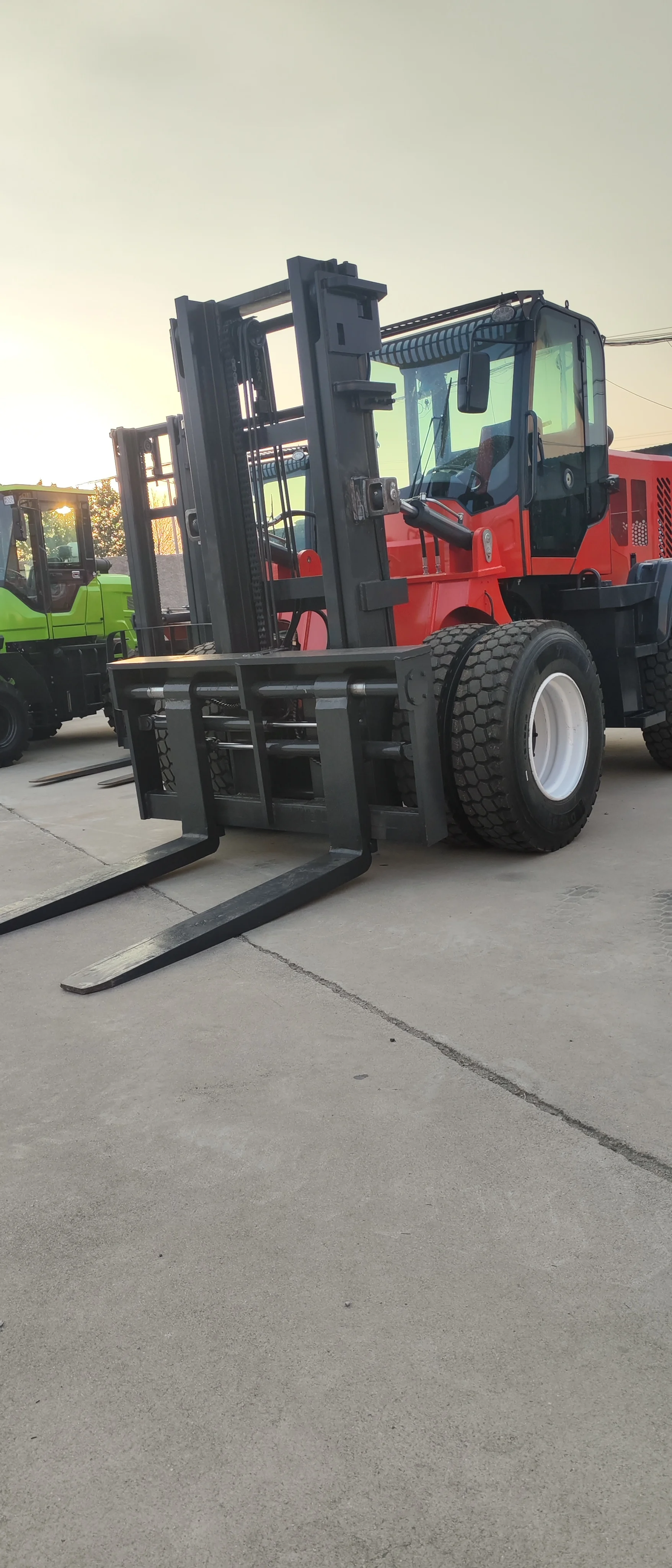 4wd All Terrain Forklift Articulated Frame 4x4 Off-road Forklift 3 Ton ...