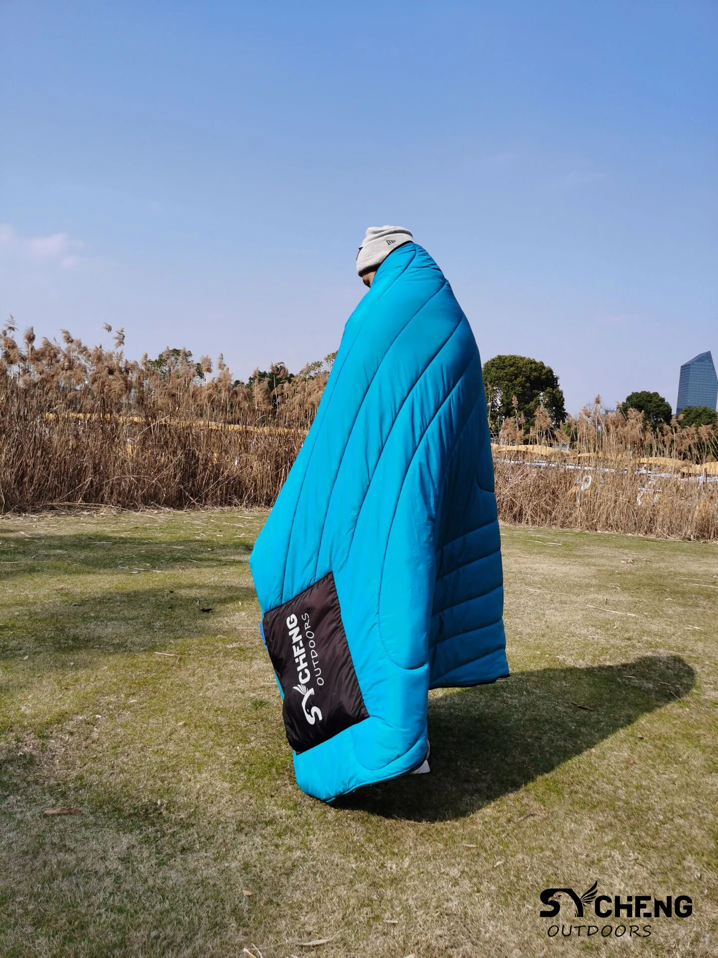 2023 New Design Multifunctional Travel Puffy Blanket Outdoor Camping ...