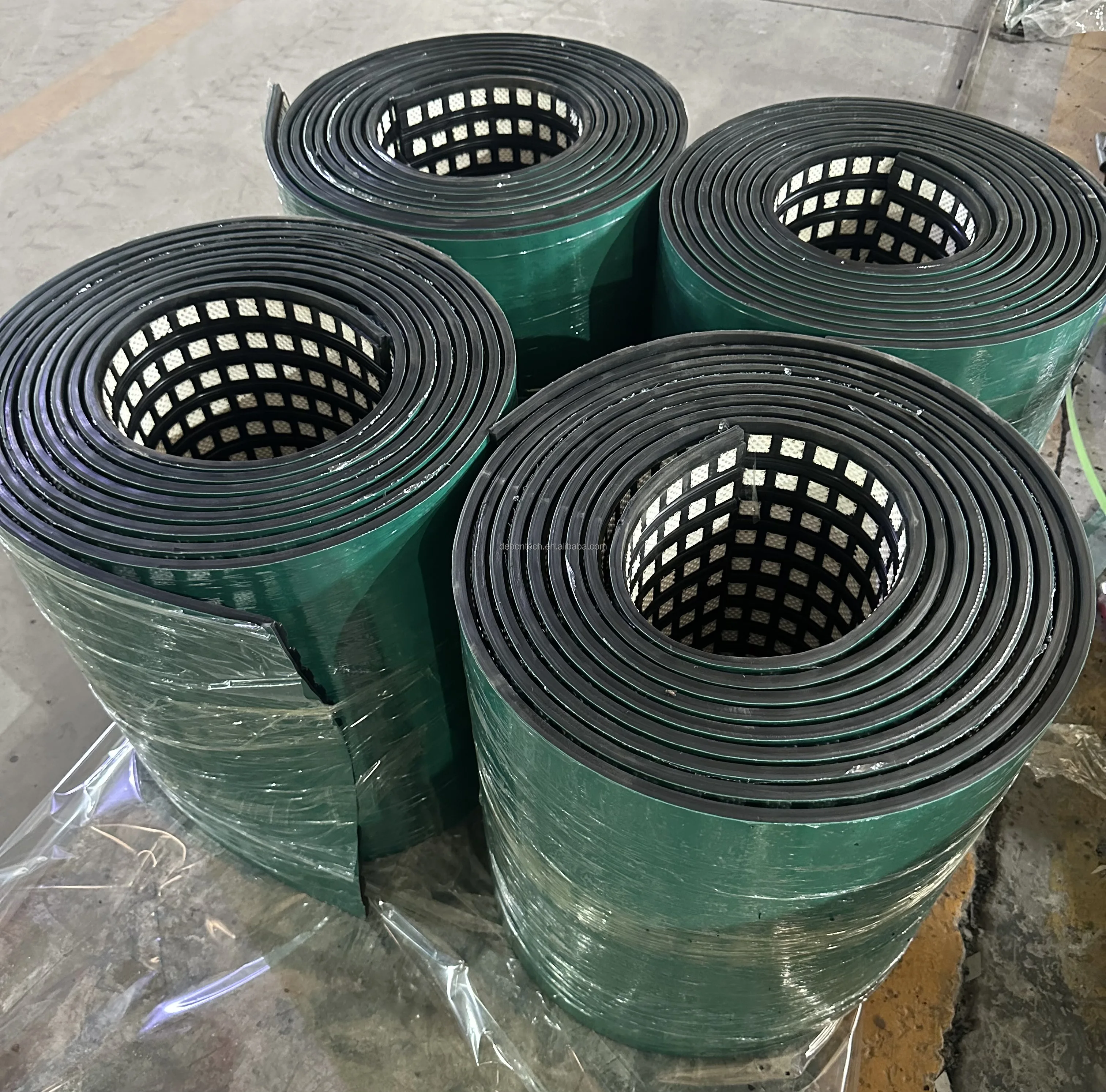 Cold Bonding Conveyor Drive Drum Diamond Rubber Lagging