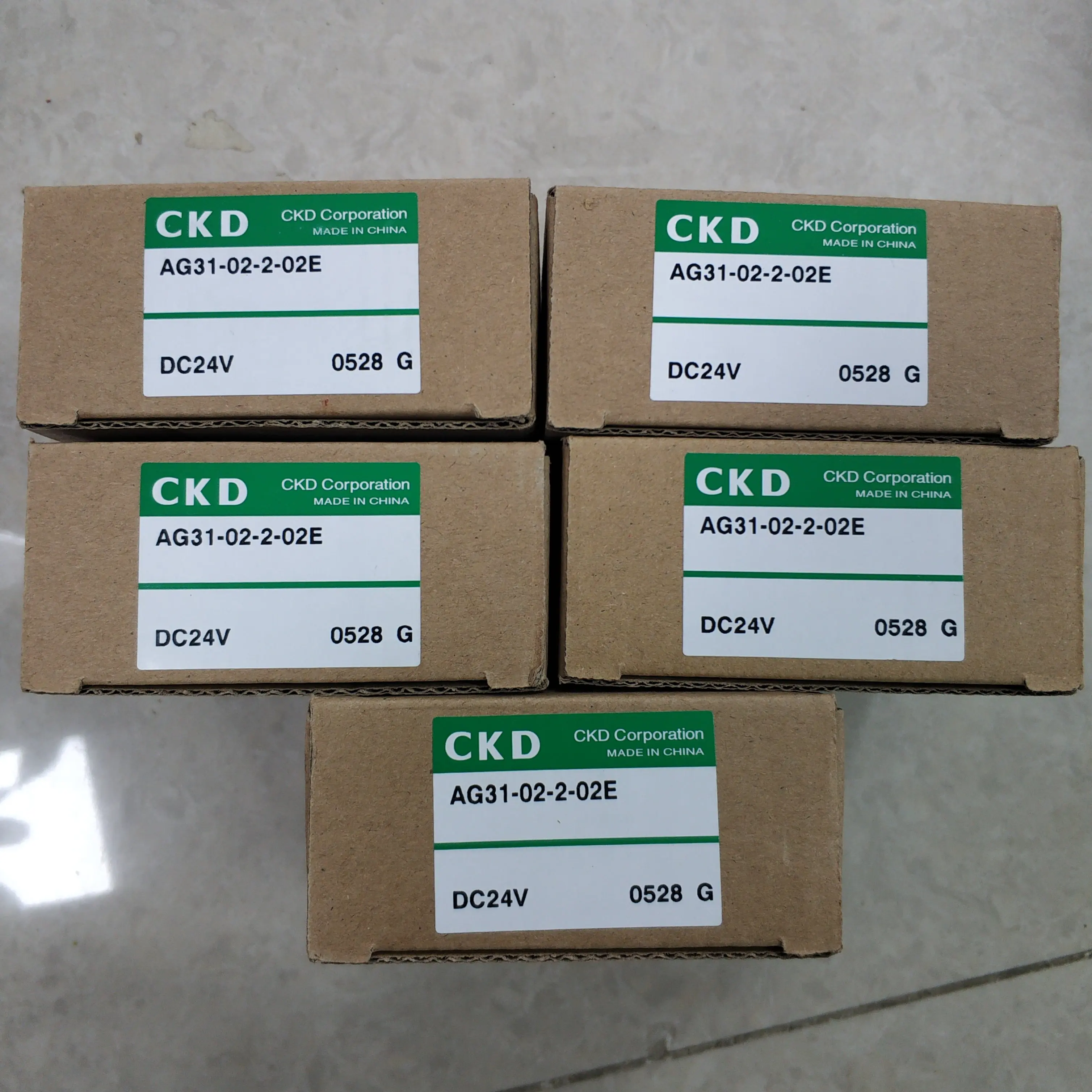 Ckd黄铜电磁阀ag31-02-2-02e Dc24v - Buy 气动阀门,电磁阀,气动控制阀 Product on Alibaba.com