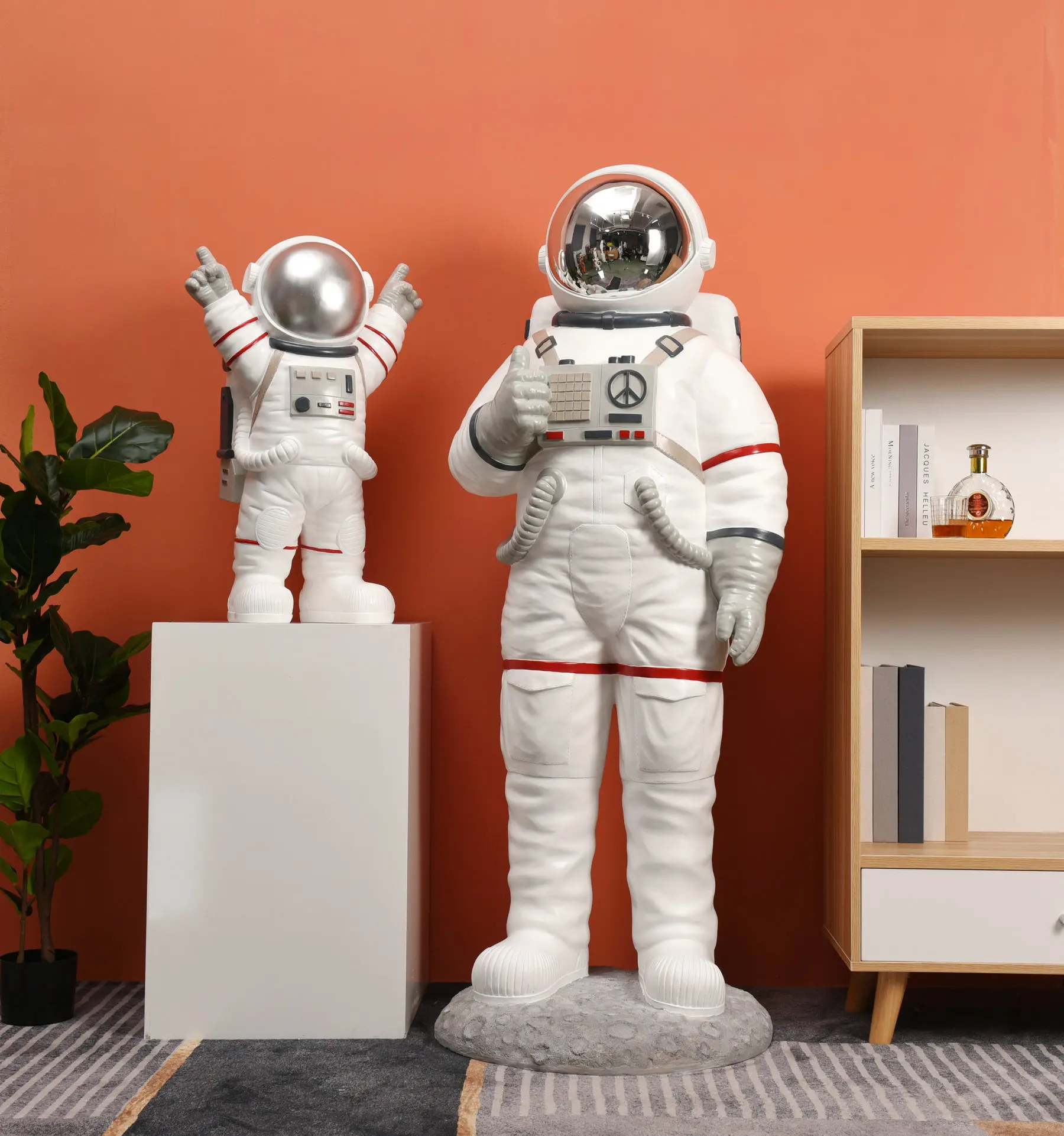 1.7m High Big Size Sculpture Shop Window Show Piece European Resin Life ...